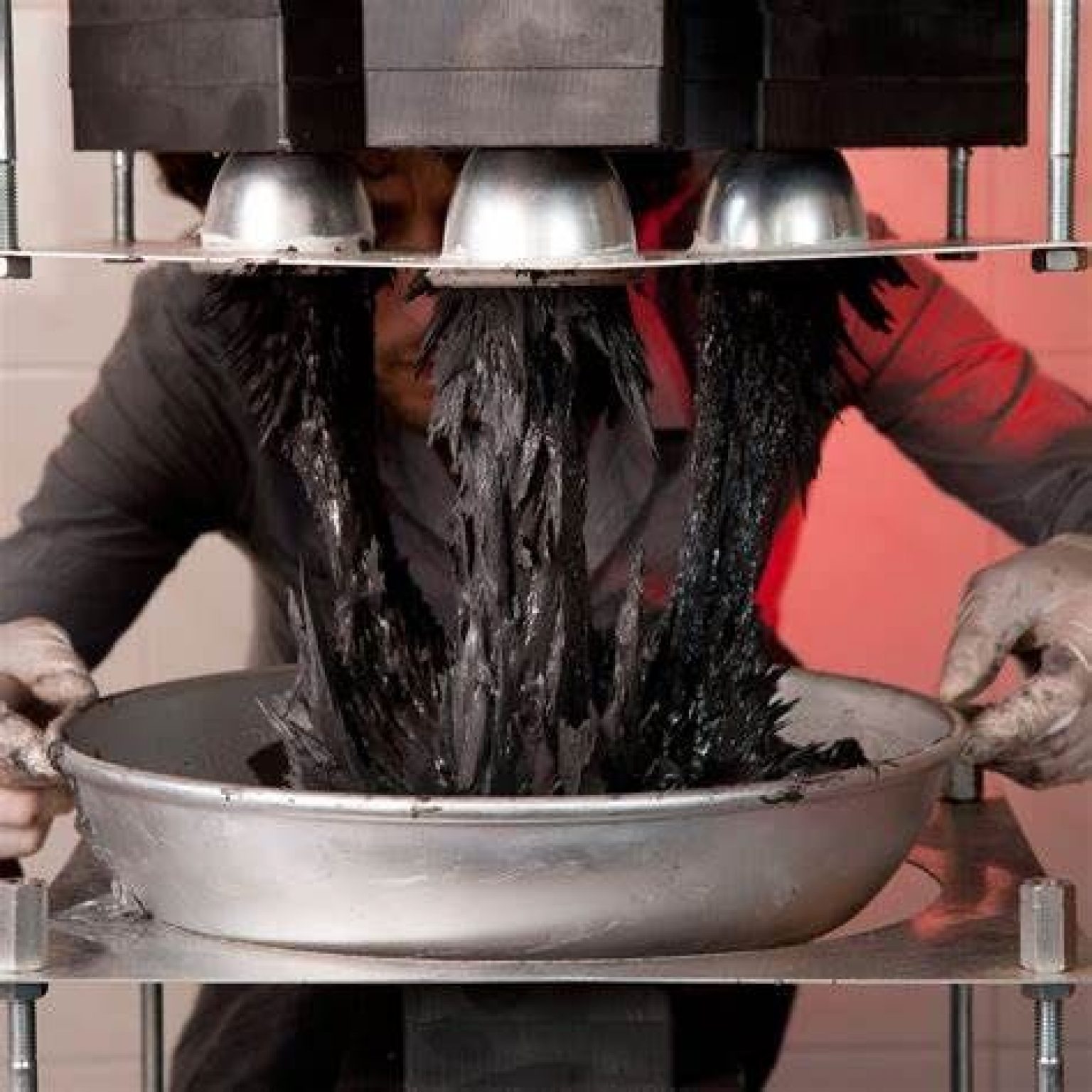 Gravity Stool | Jólan Van Der Wiel - Arch2O.com