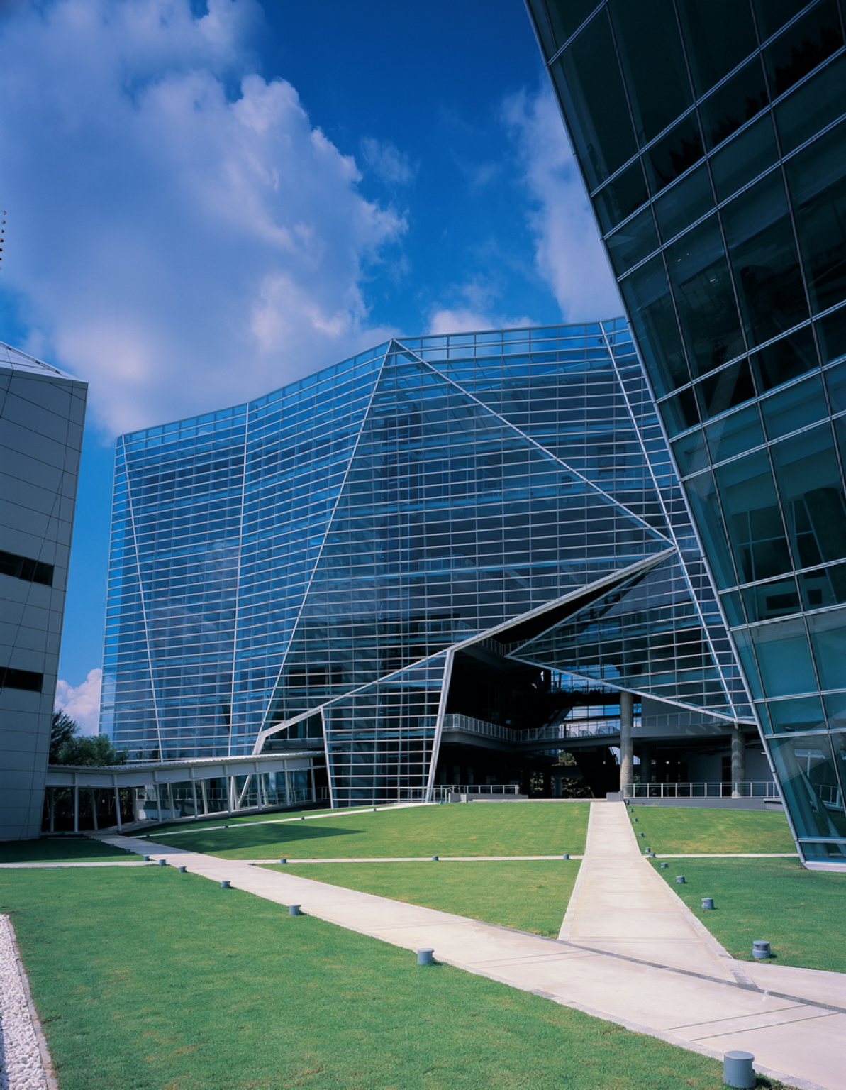 Bangkok University Landmark Complex | Architects 49 - Arch2O.com