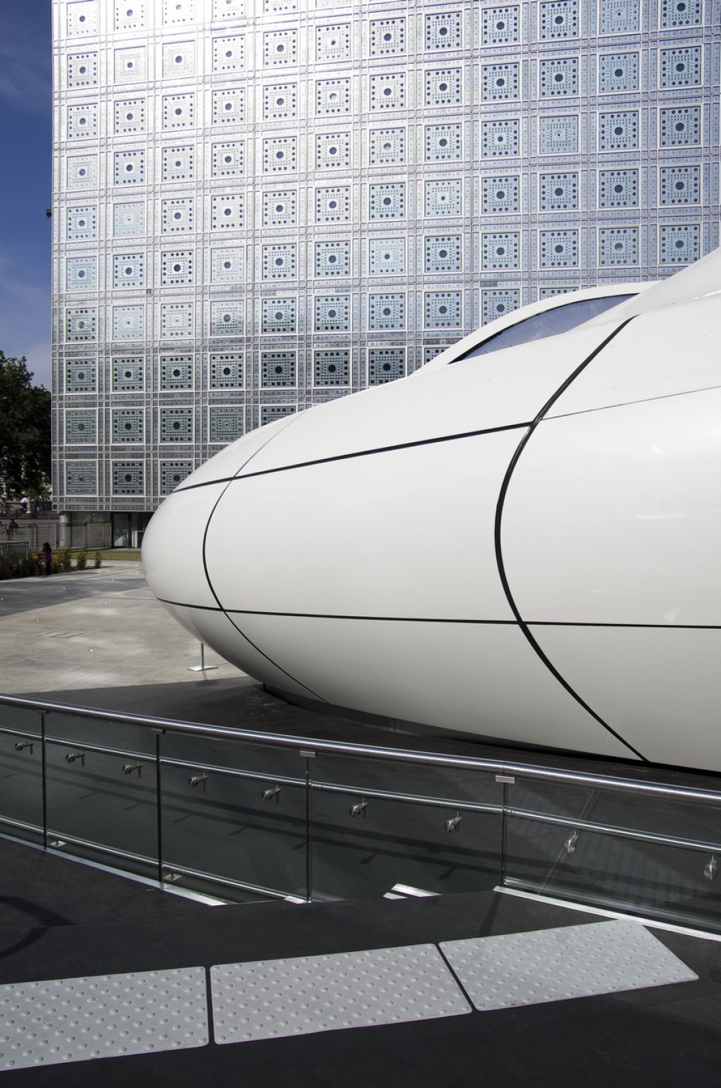Chanel Mobile Art Pavilion | Zaha Hadid Architects - Arch2O.com