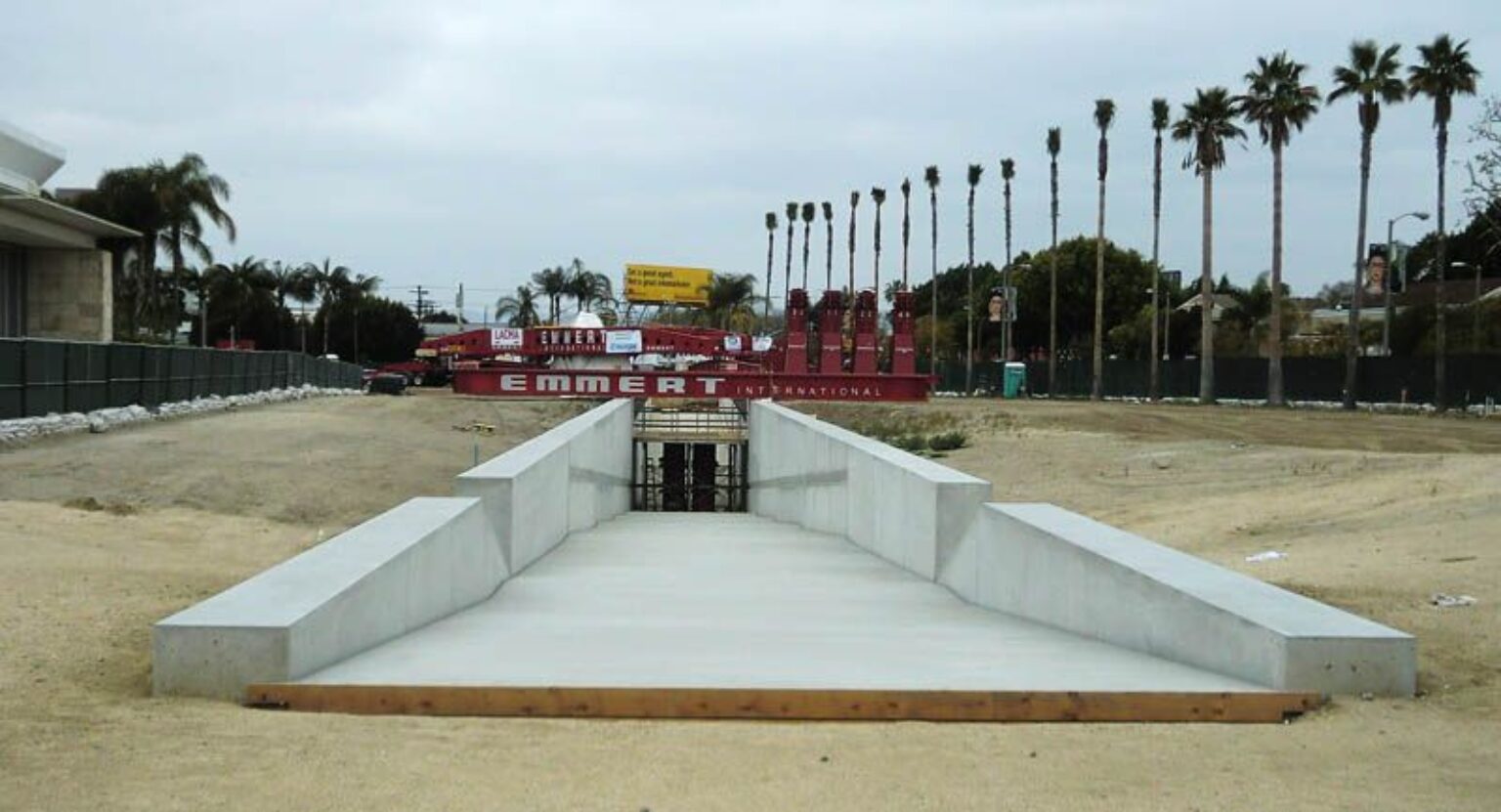 Levitated Mass | Michael Heizer - Arch2O.com