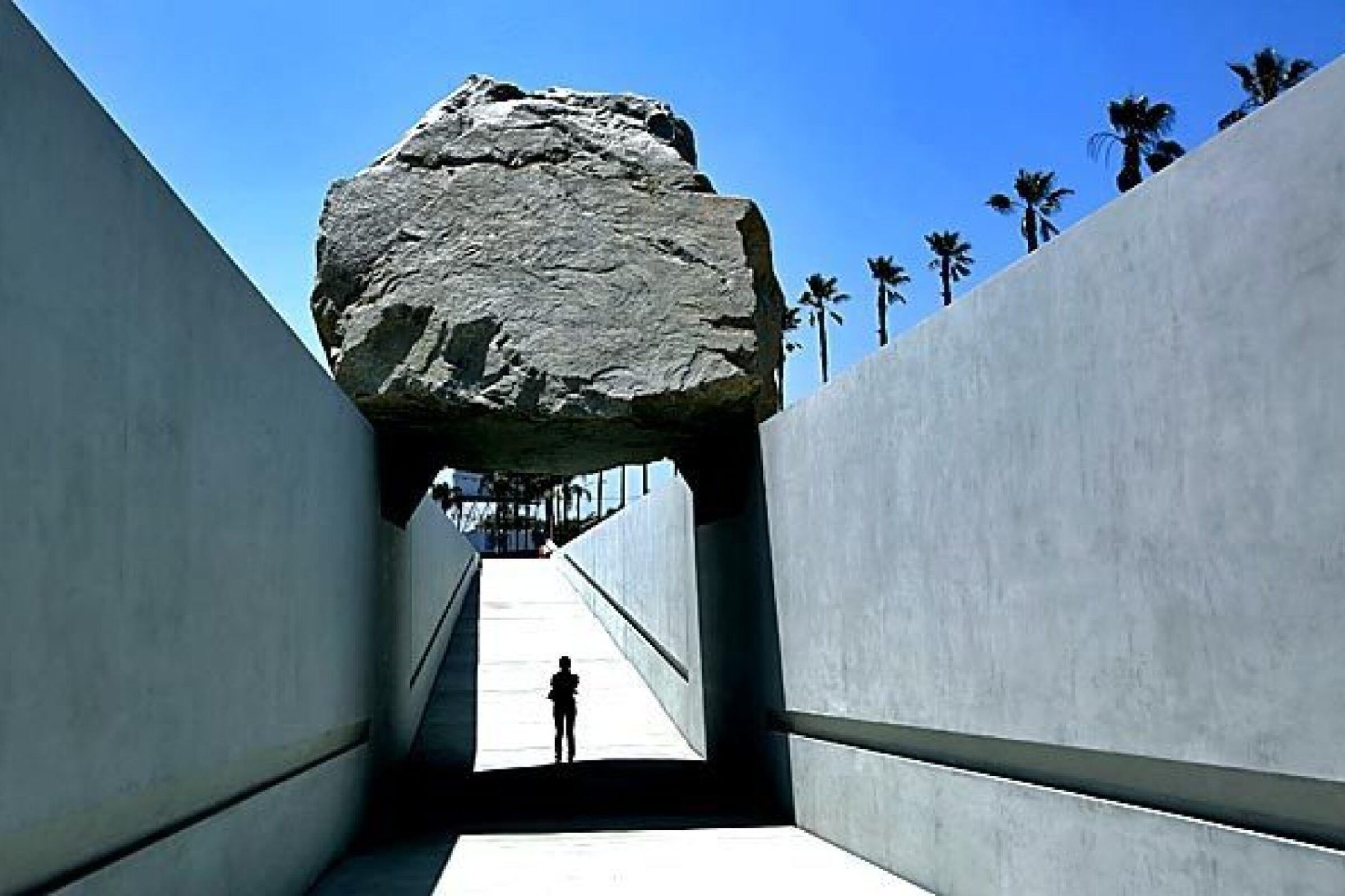 Levitated Mass | Michael Heizer - Arch2O.com