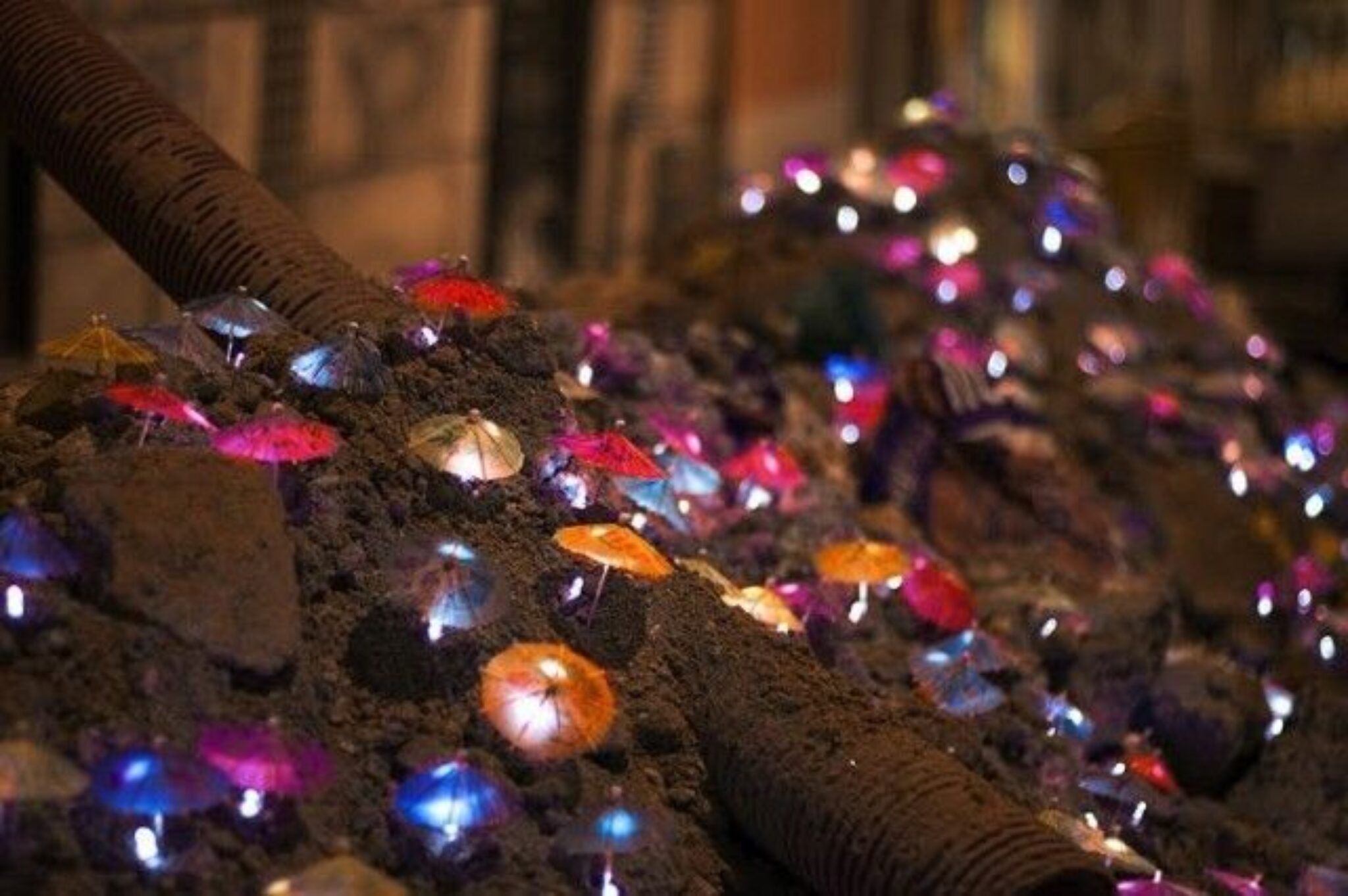 Light Interventions | Luzinterruptus - Arch2O.com