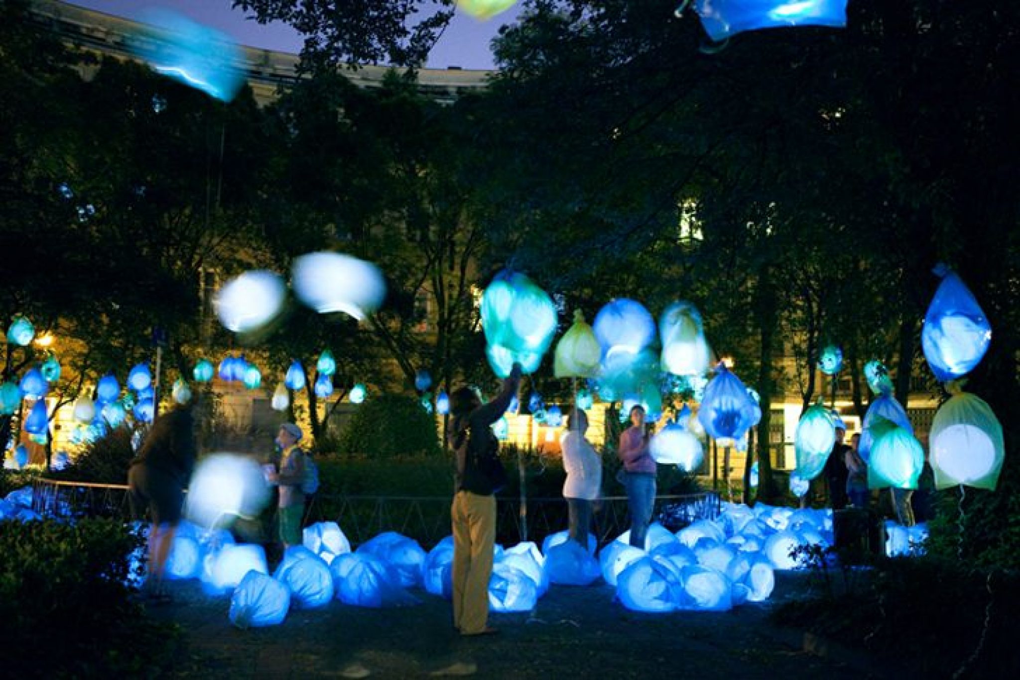 Light Interventions | Luzinterruptus - Arch2O.com