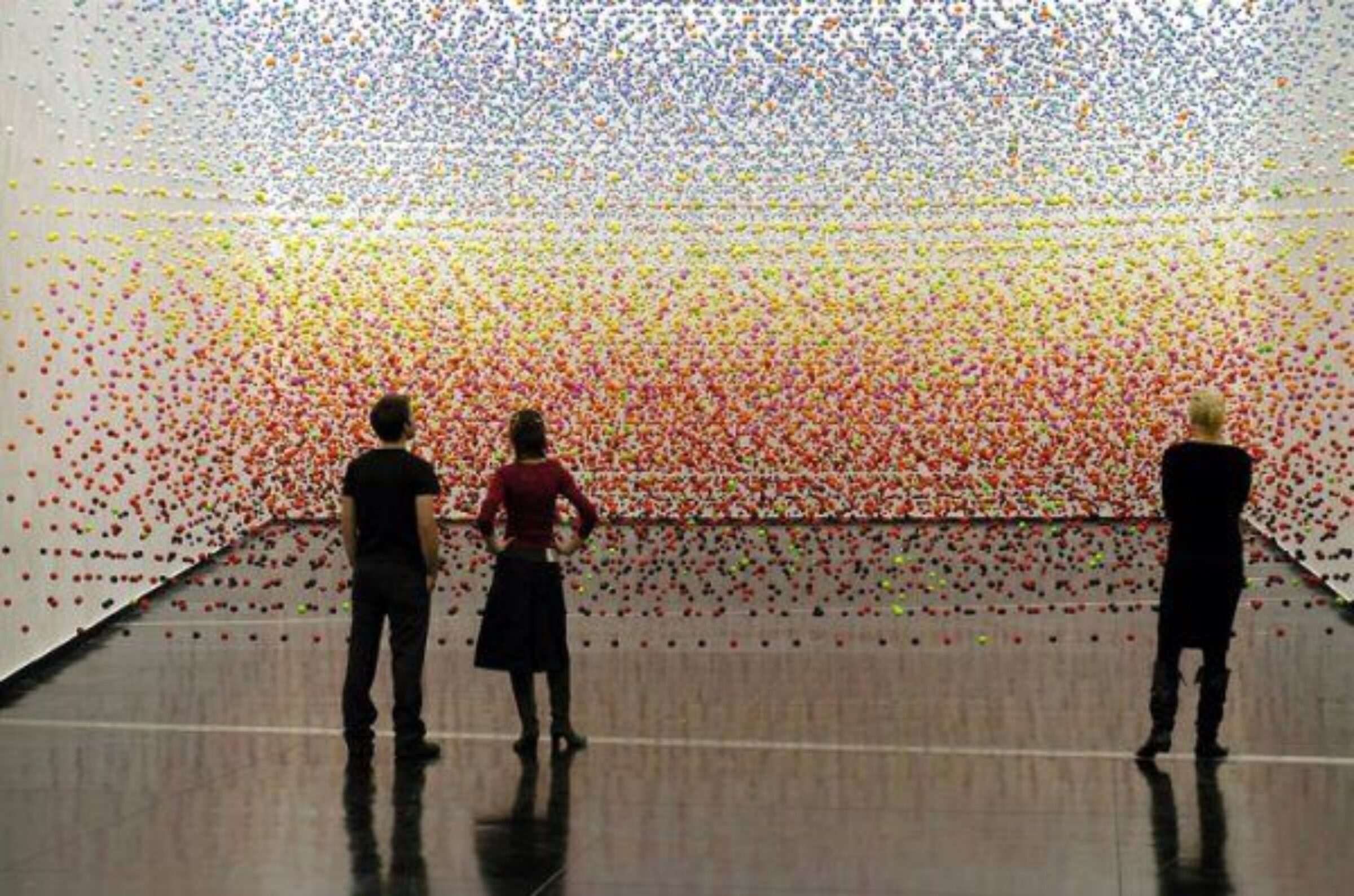 Suspended Bouncy Ball | Nike Savvas - Arch2O.com