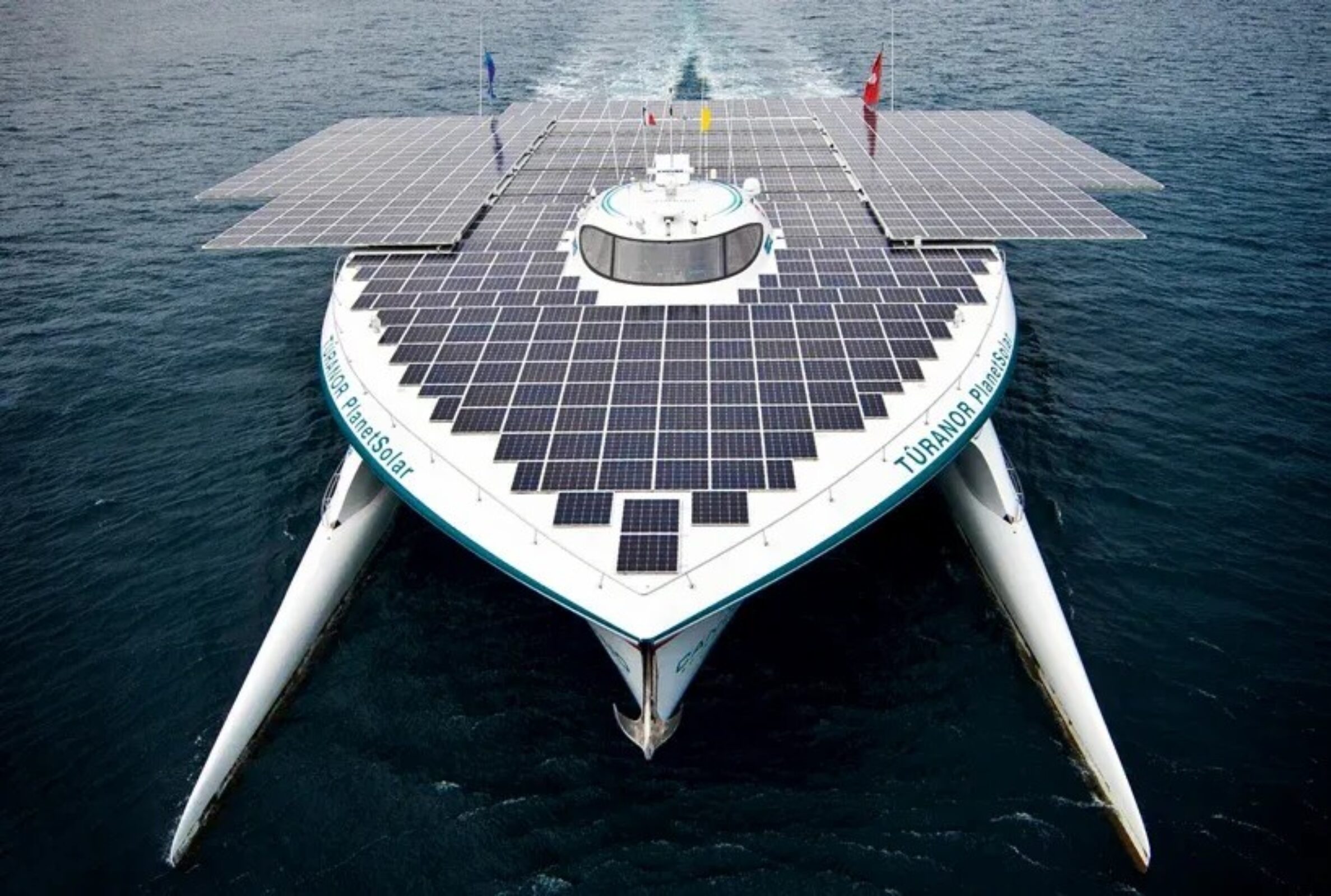 Planet Solar Boat - Arch2O.com