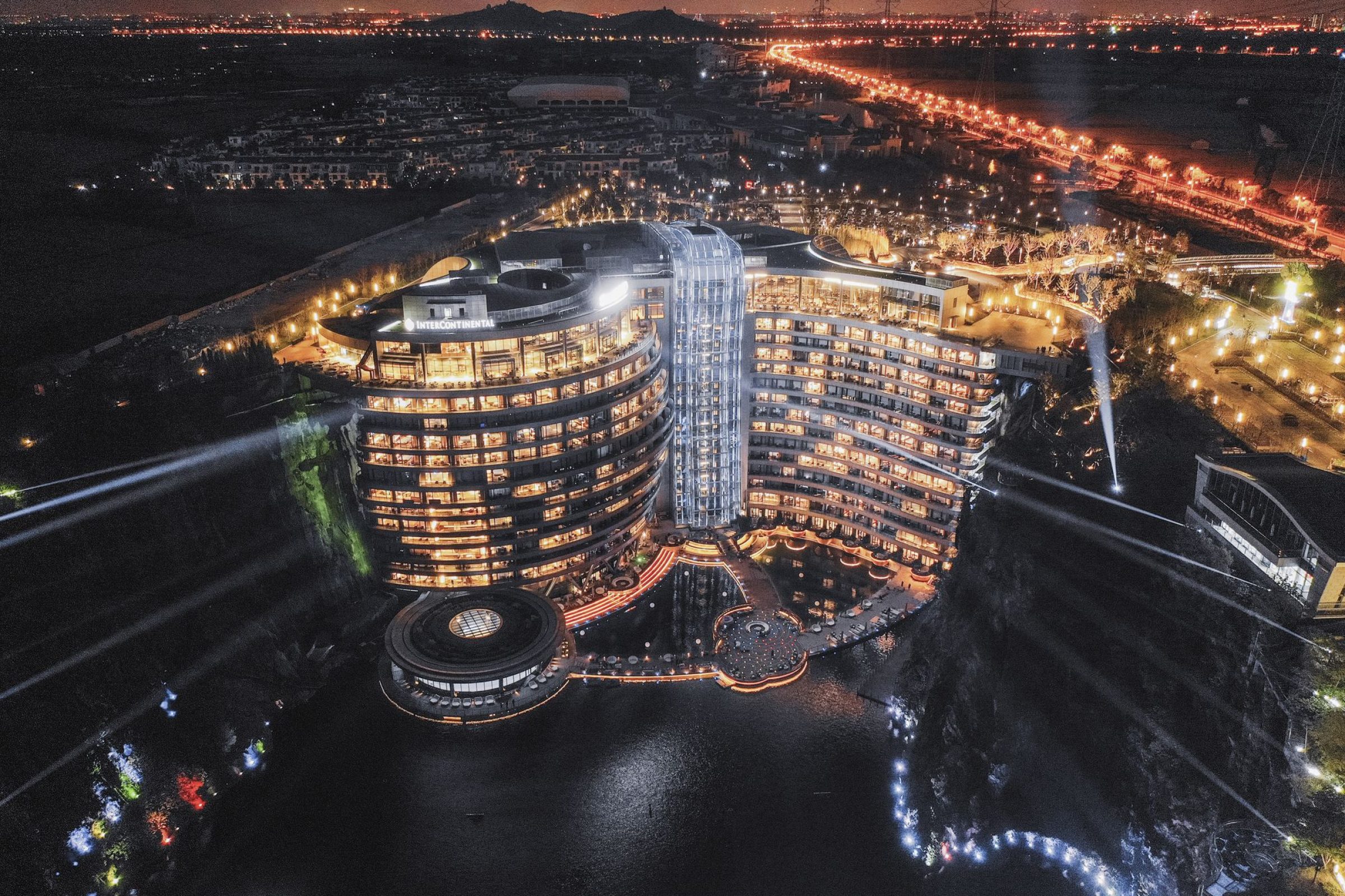 Songjiang Hotel Building - Intercontinental Shanghai Wonderland ...