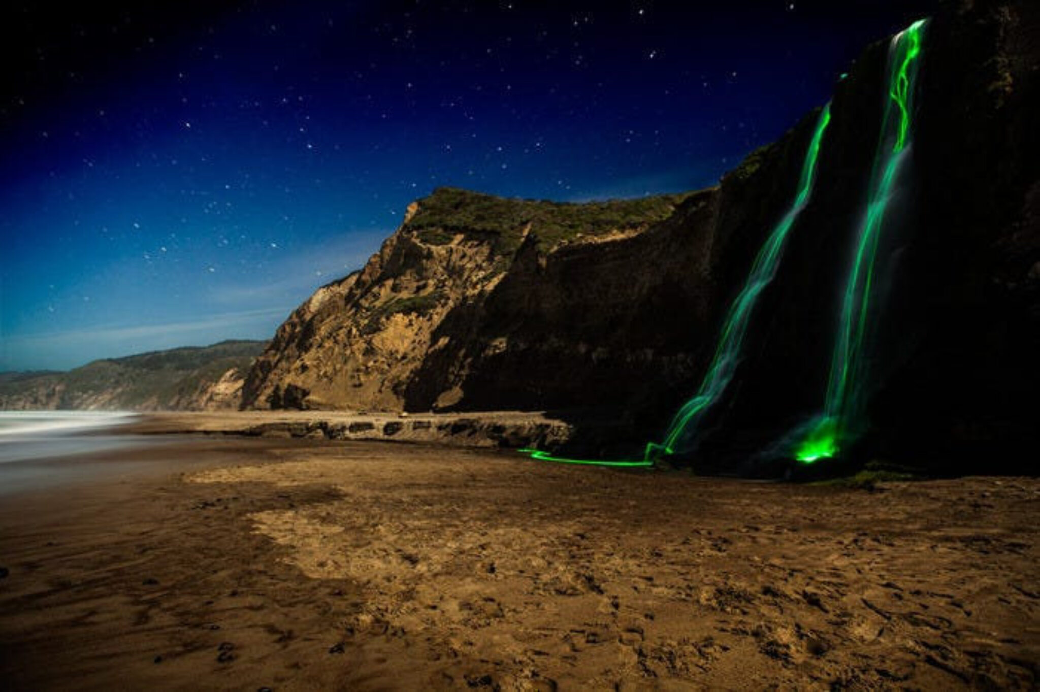 Neon Waterfalls | Sean Lenz and Kristoffer Abildgaard - Arch2O.com