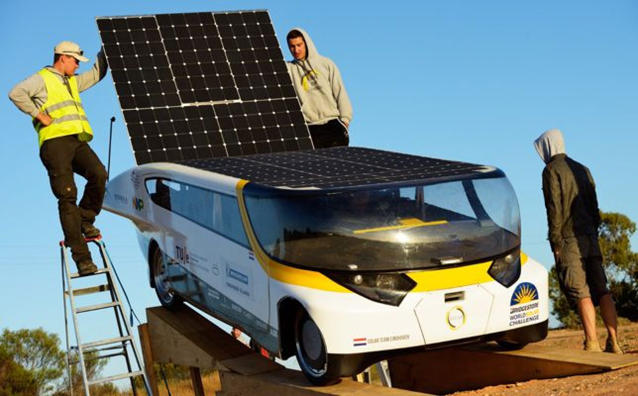 The World's First Solar-Powered Family Car | Solar Team Eindhoven ...