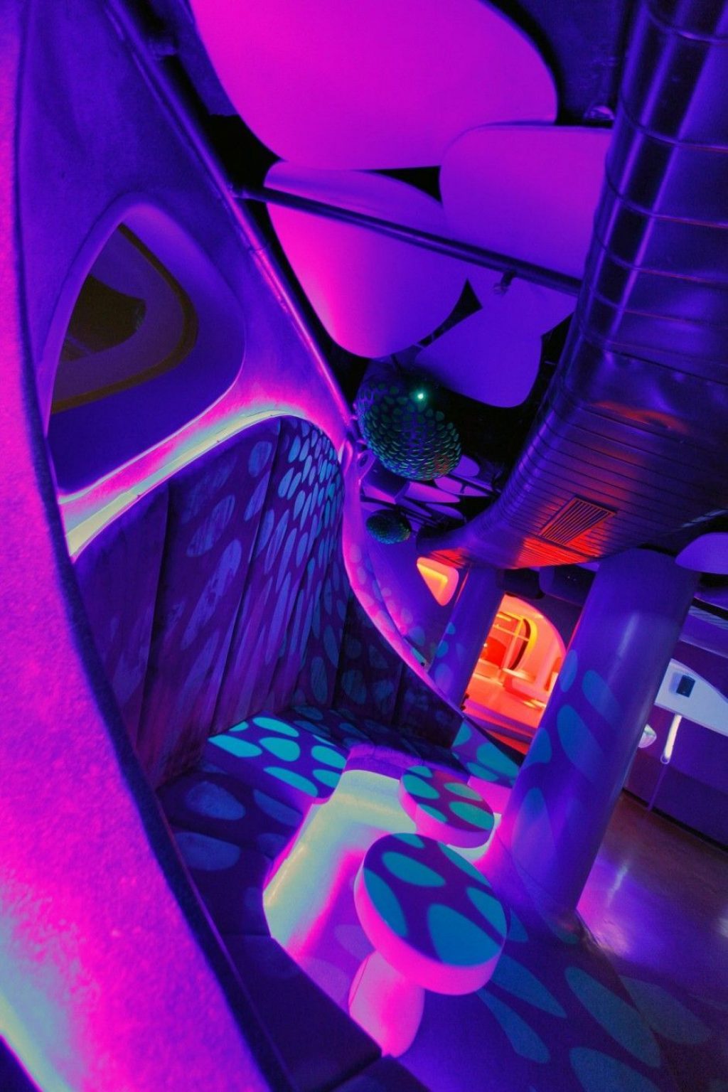 The Smokehouse Room SHRoom | The Busride Design Studio in New Delhi ...