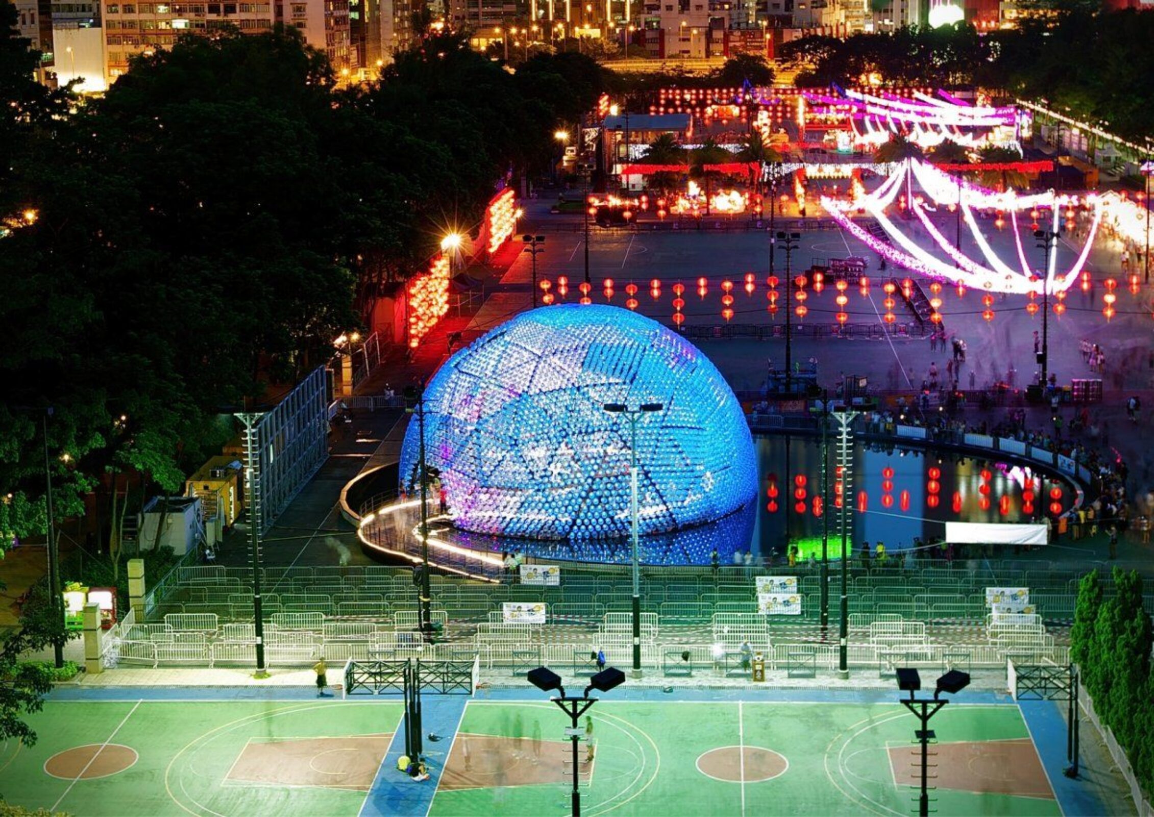 Rising Moon Dome | Daydreamers Design - Arch2O.com