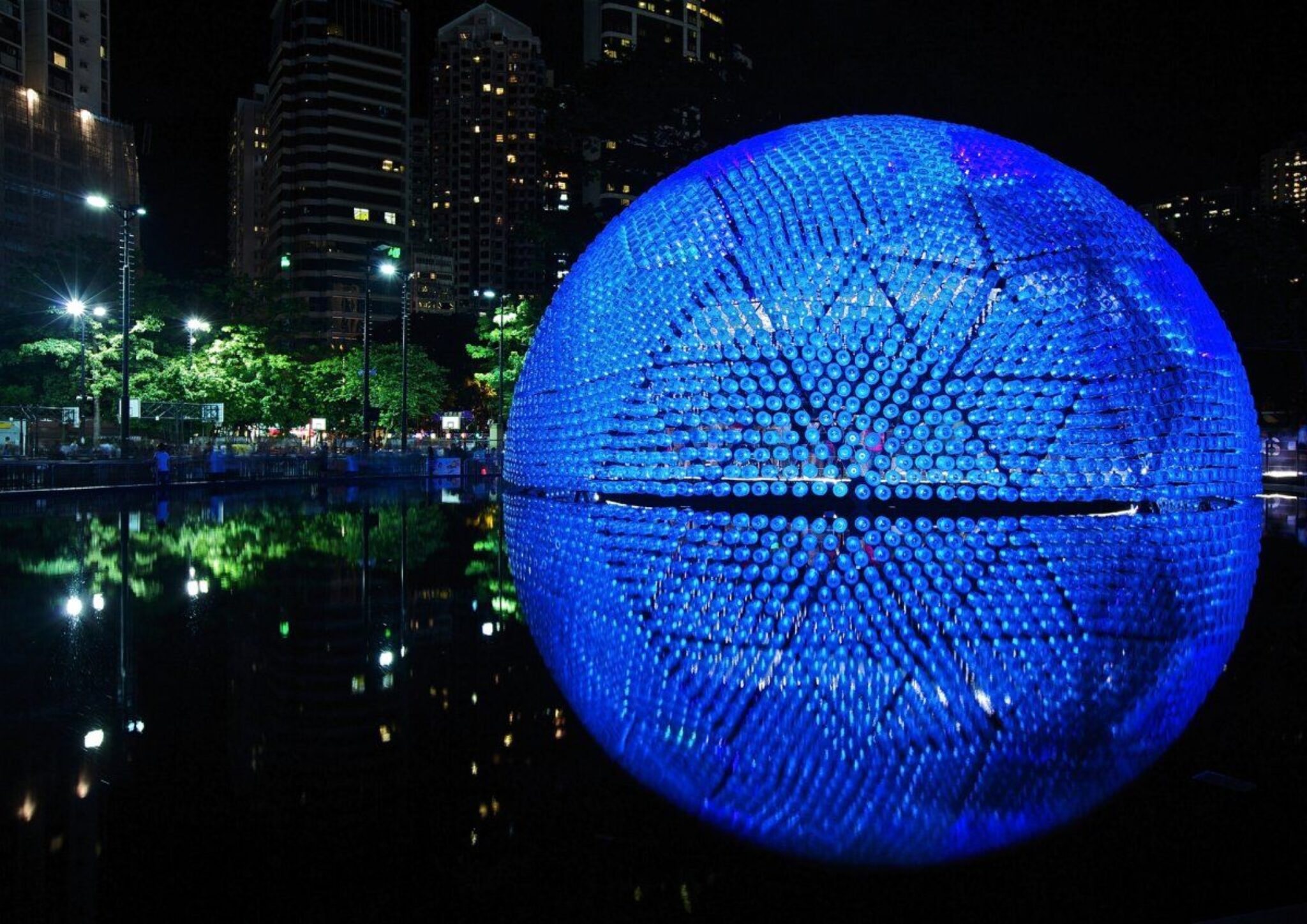 Rising Moon Dome | Daydreamers Design - Arch2O.com