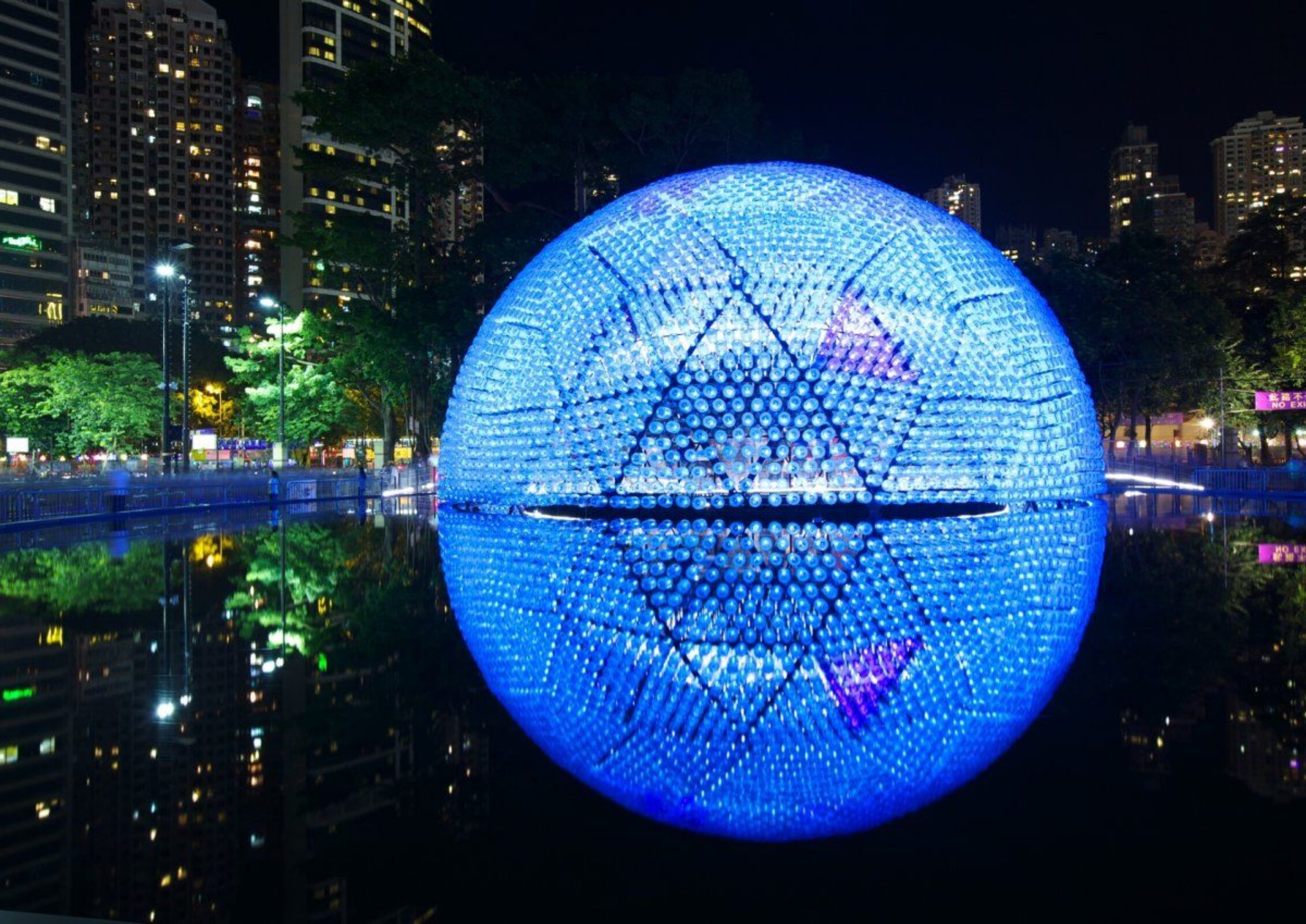 Rising Moon Dome | Daydreamers Design - Arch2O.com