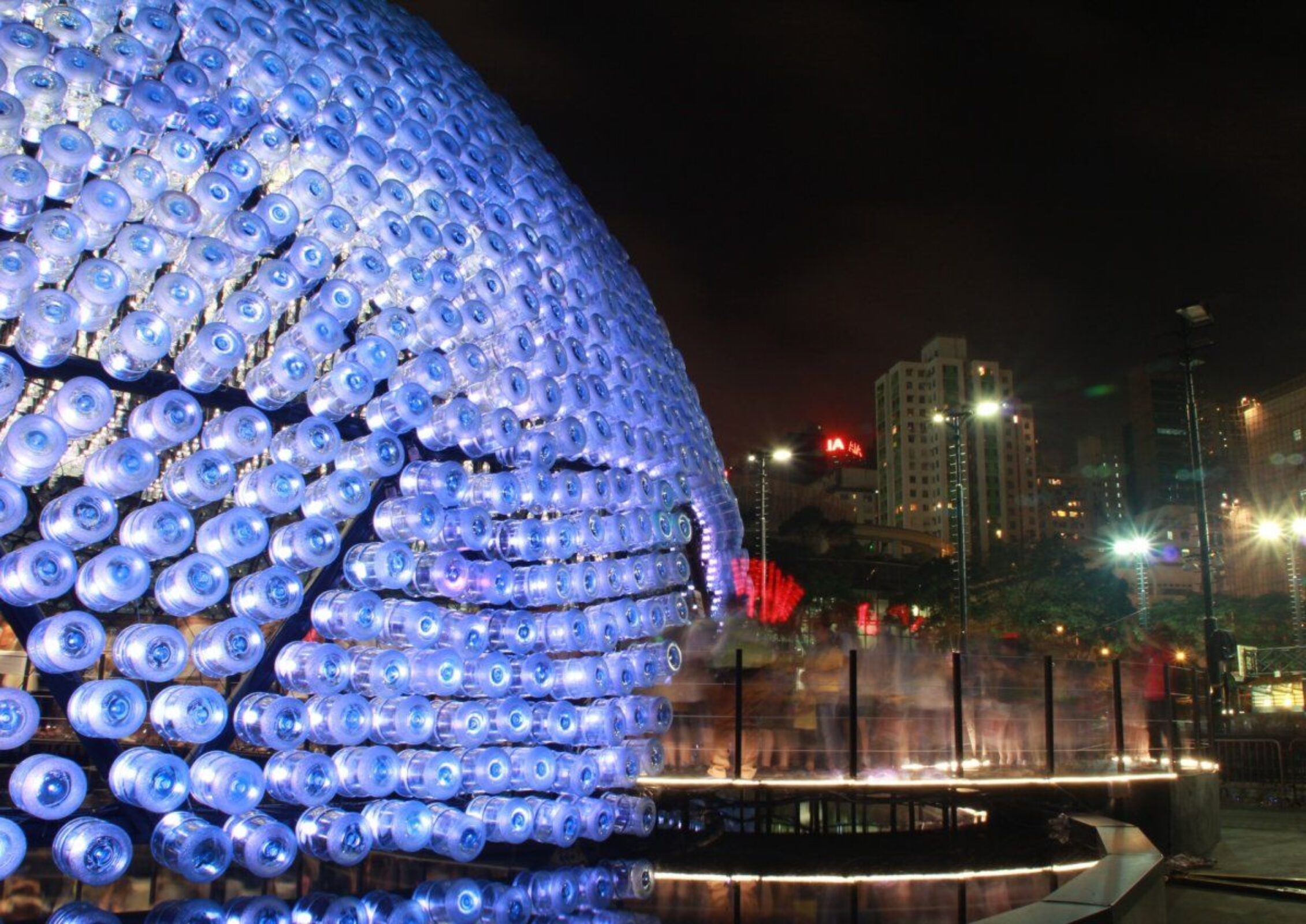 Rising Moon Dome | Daydreamers Design - Arch2O.com