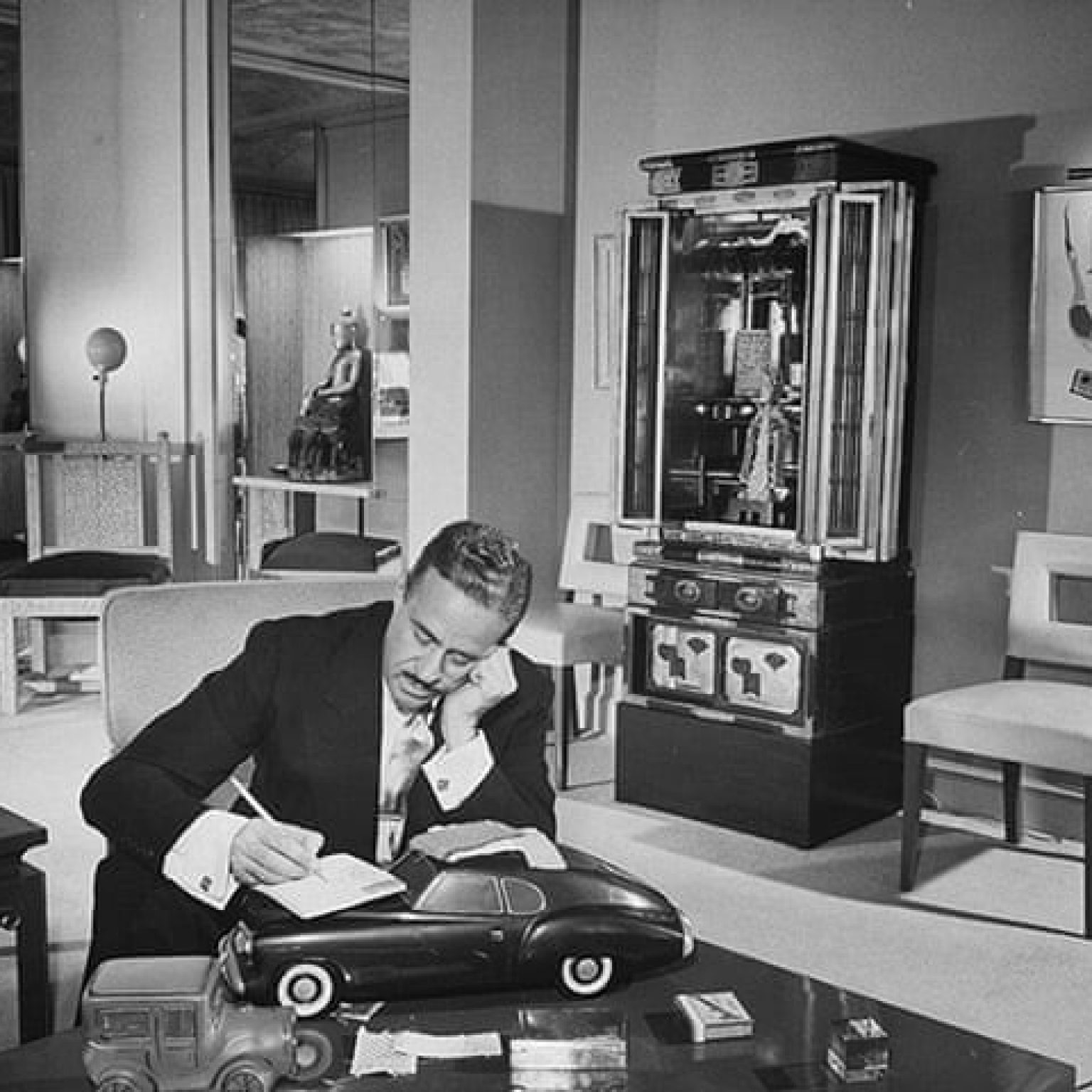 Raymond Loewy - a Legendary Designer - Arch2O.com