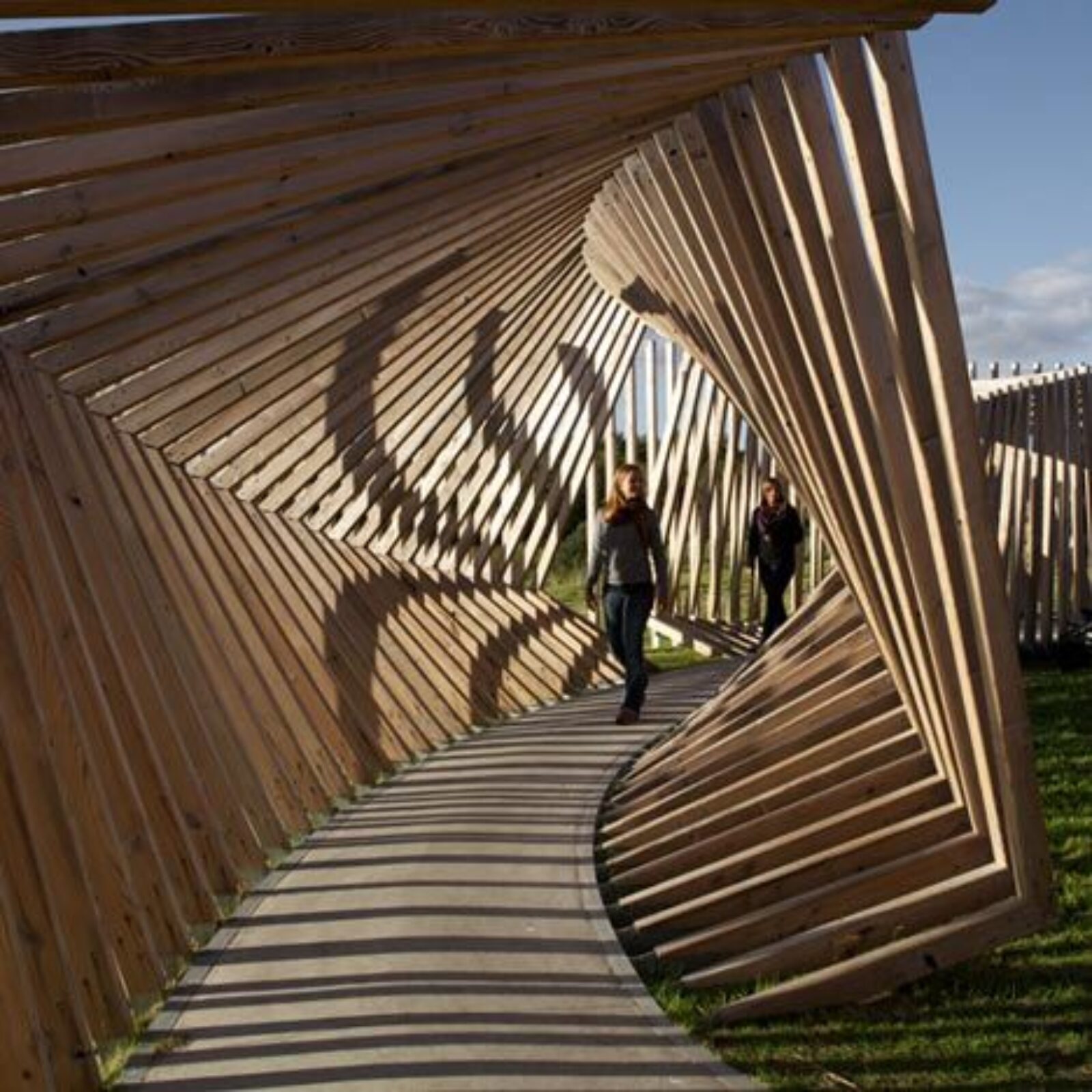 Twisting Ekko | Thilo Frank – Arch2O.com