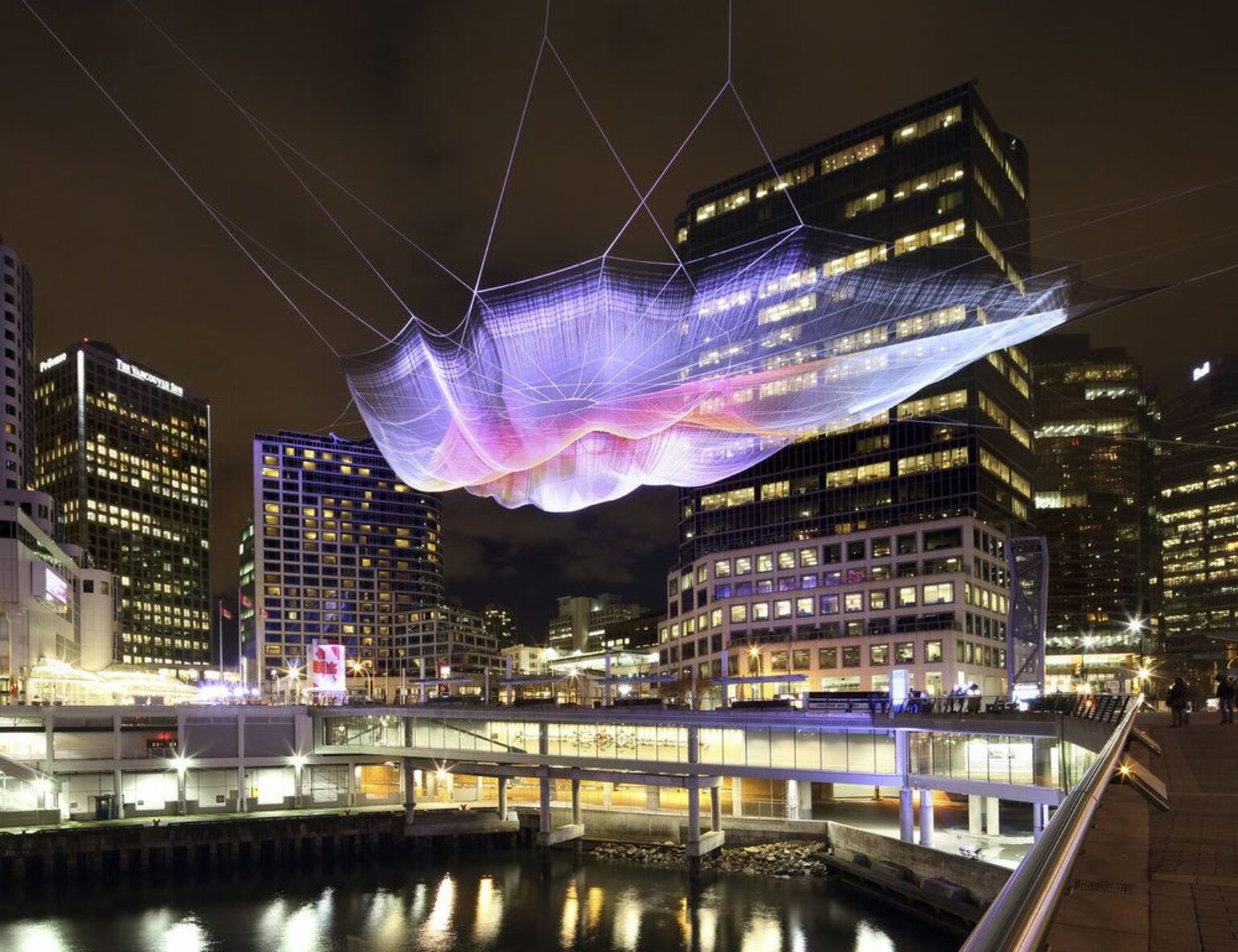 Unnumbered sparks | Janet Echelman and Aaron Koblin - Arch2O.com