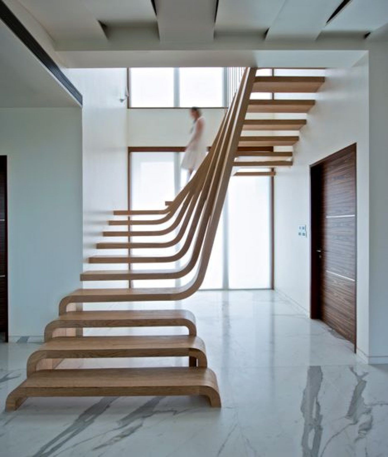 The Wavy Wood Staircase | Arquitectura En Movimiento Workshop - Arch2O.com
