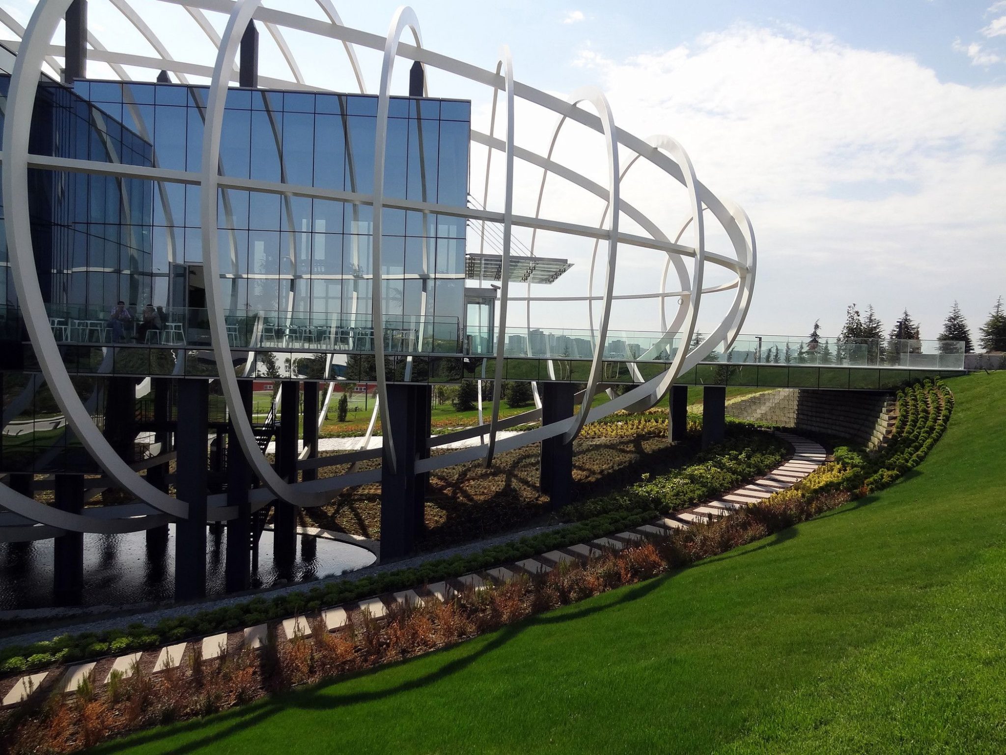 Elliptical Exterior ‘Tema Istanbul Showroom’ | Yazgan Design ...