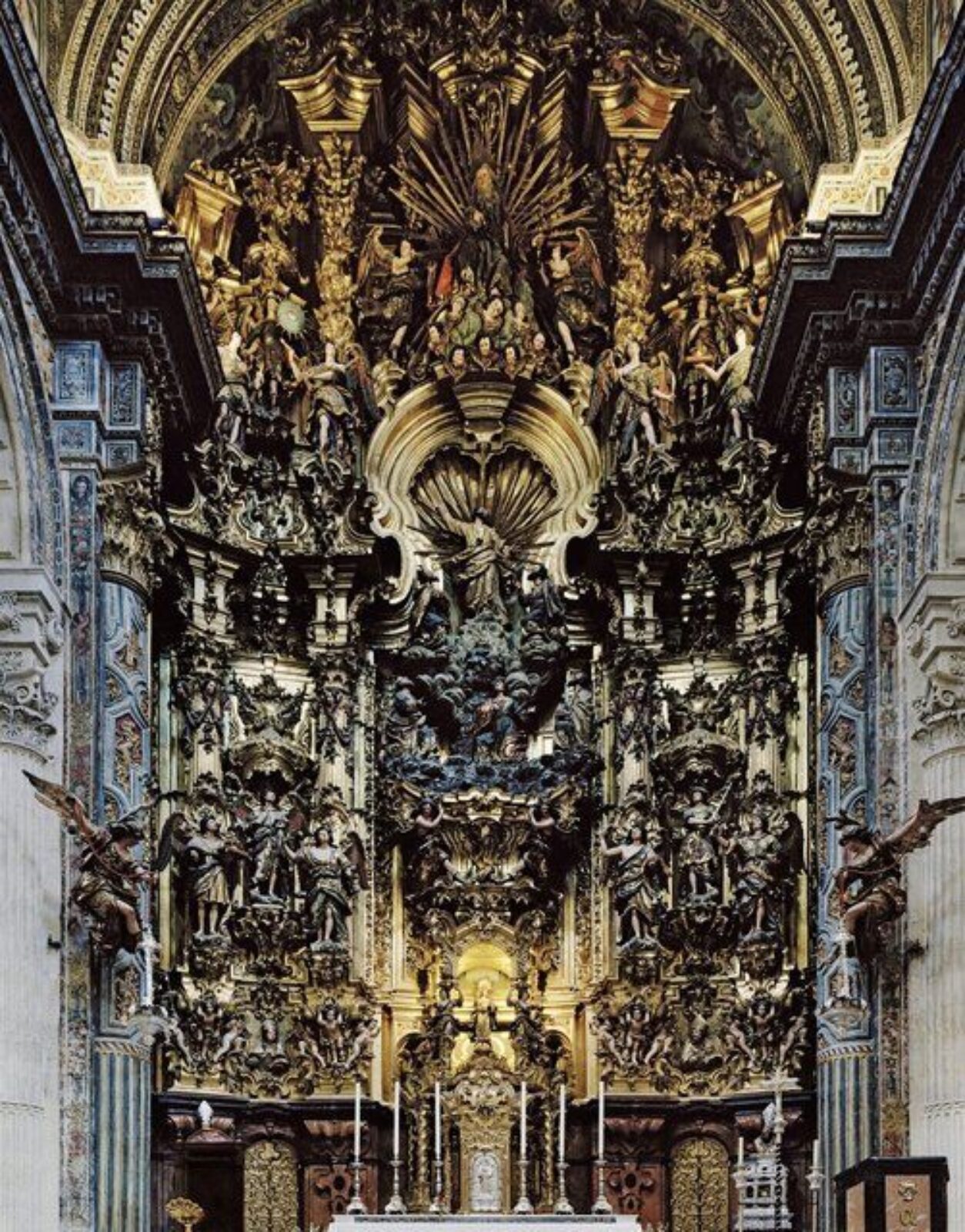 Re-discover opulent baroque altars | Cyril Porchet - Arch2O.com