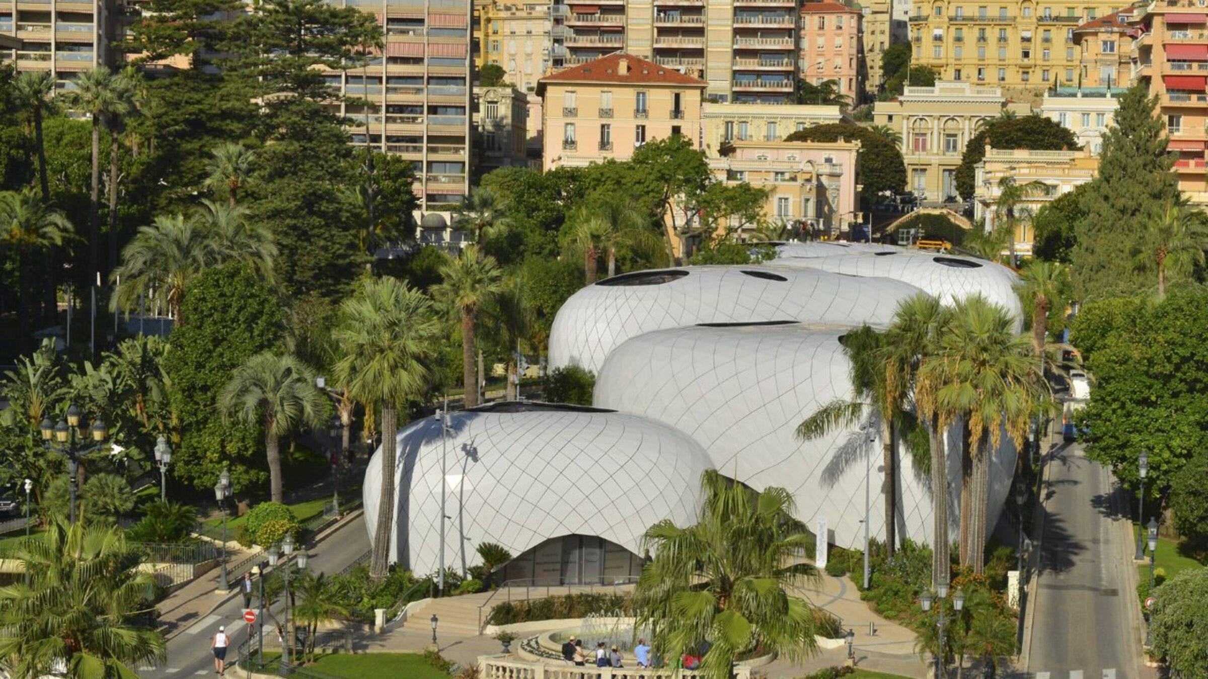 Pebble-shaped pavilions of Monte Carlo|Affine Design