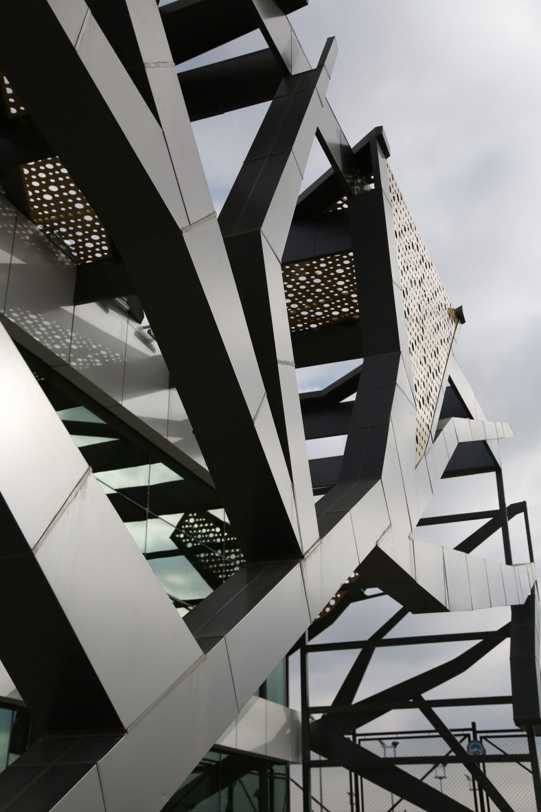 Open Court Sports Complex | BKA - Arch2O.com