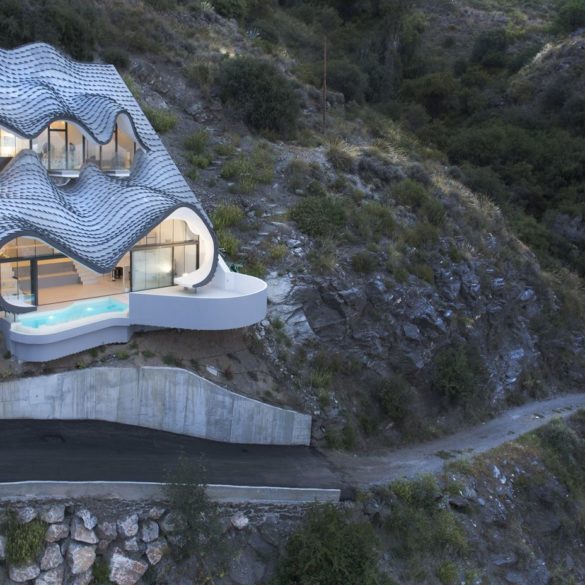 Gaudian Literature | GilBartolomé Arquitectos - Arch2O.com