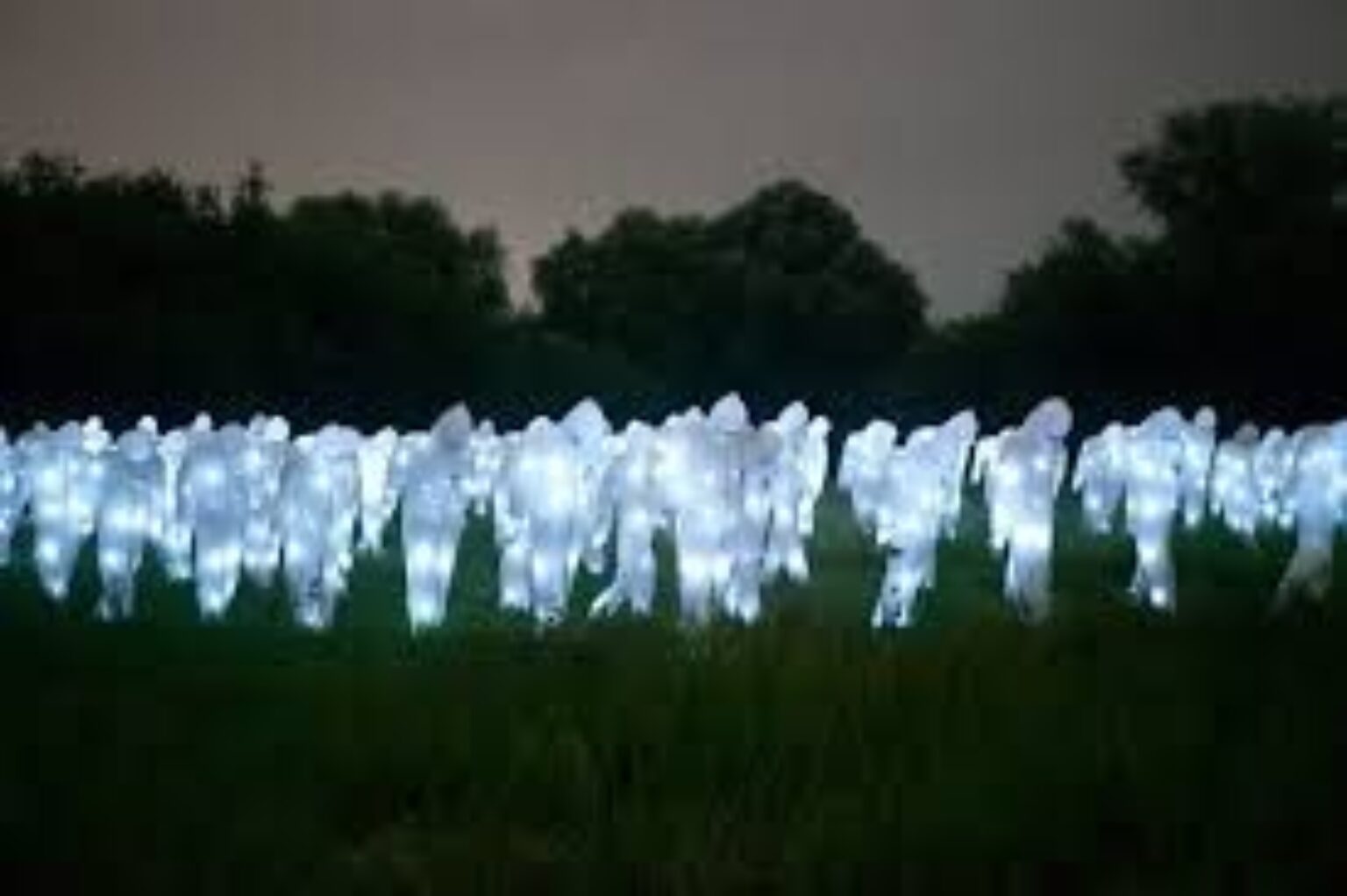 Radio Active Creatures | By Luzinterruptus Studio - Arch2O.com