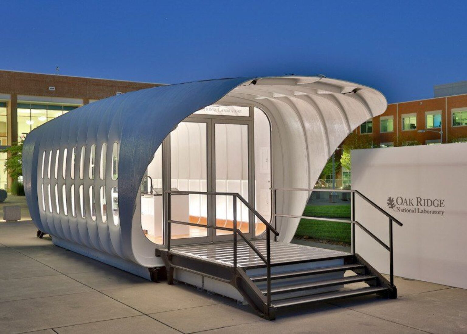 3D Printed Building From Polymer for Off-Grid Living | SOM - Arch2O.com