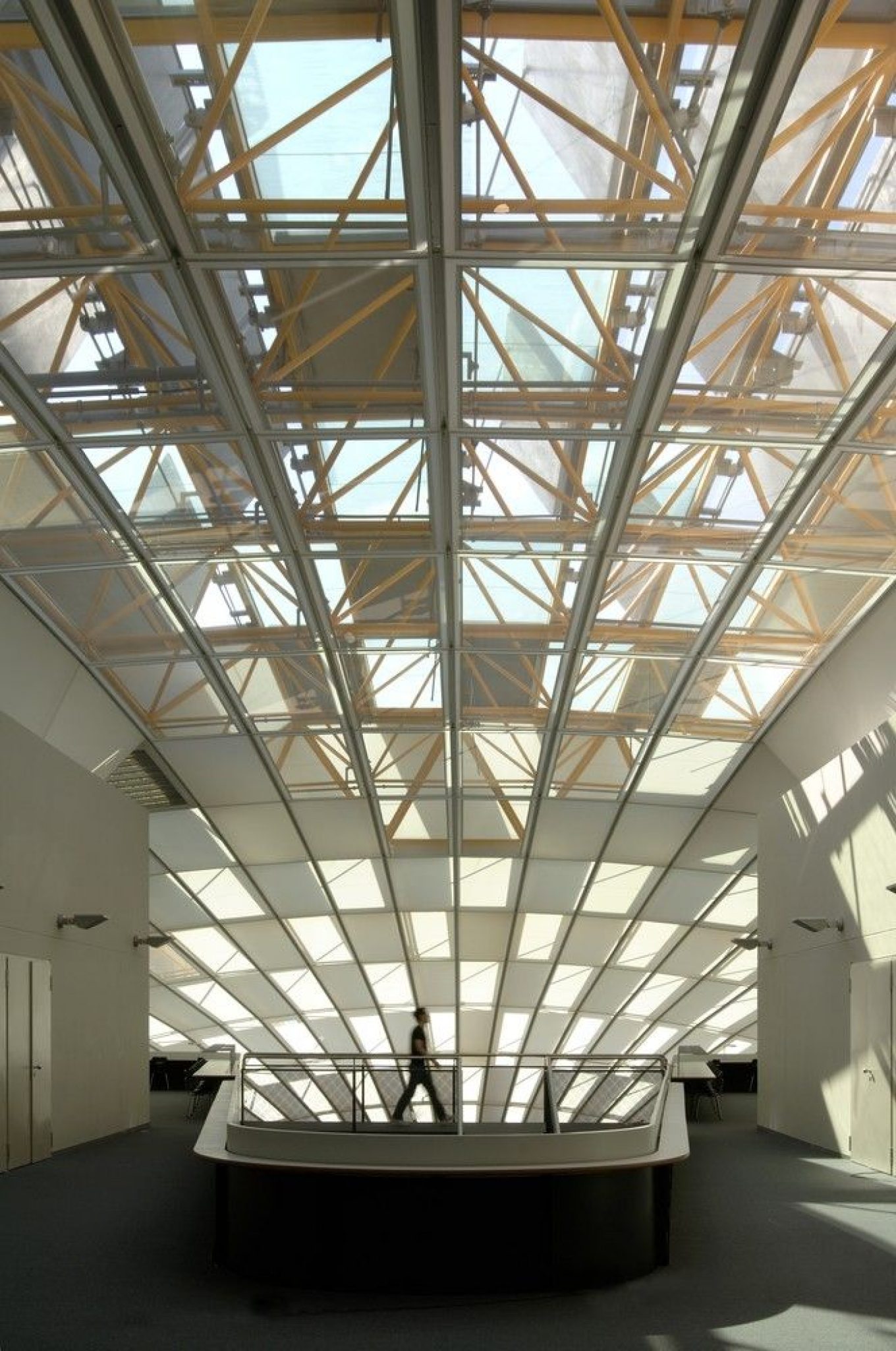 Free University Philology Library | Foster and Partners - Arch2O.com