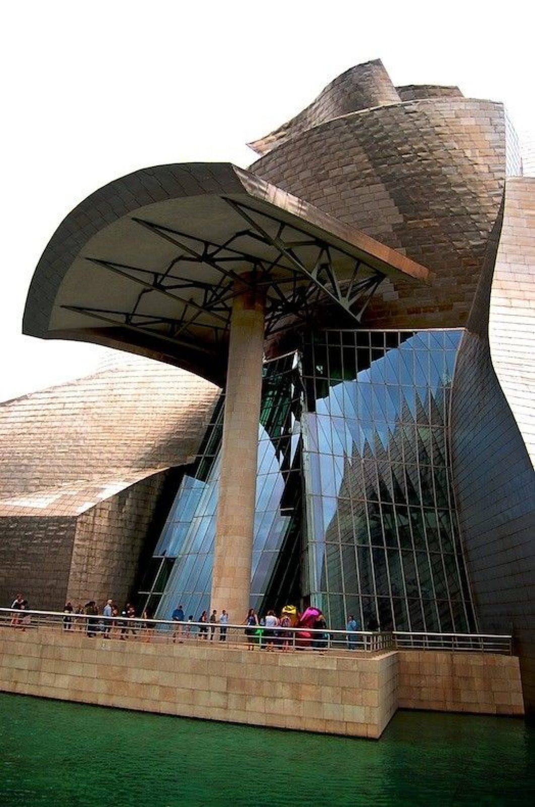 The Guggenheim Museum Bilbao | Frank Gehry - Arch2O.com