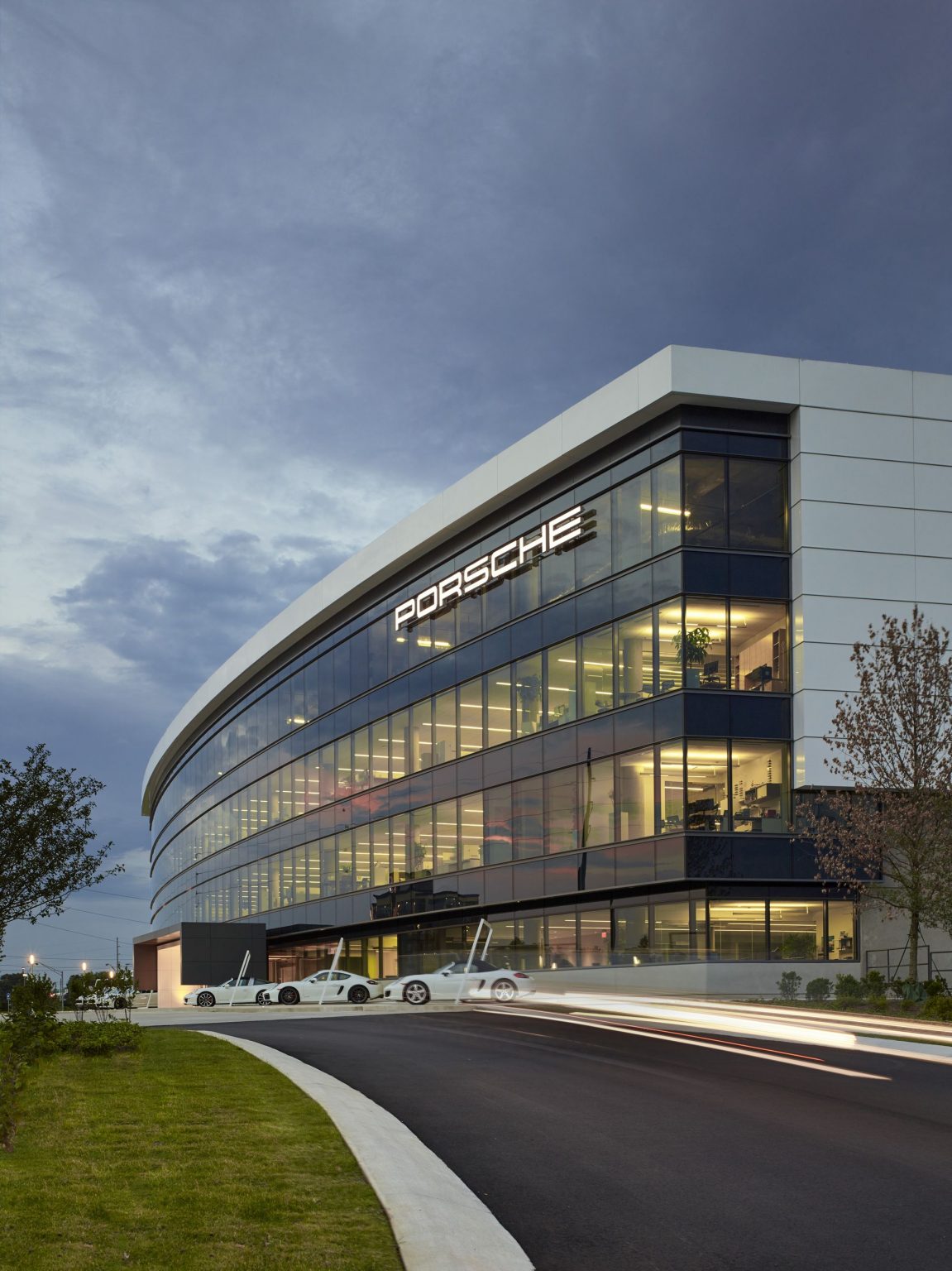 Porsche U.S. Experience Center and Headquarters | HOK - Arch2O.com