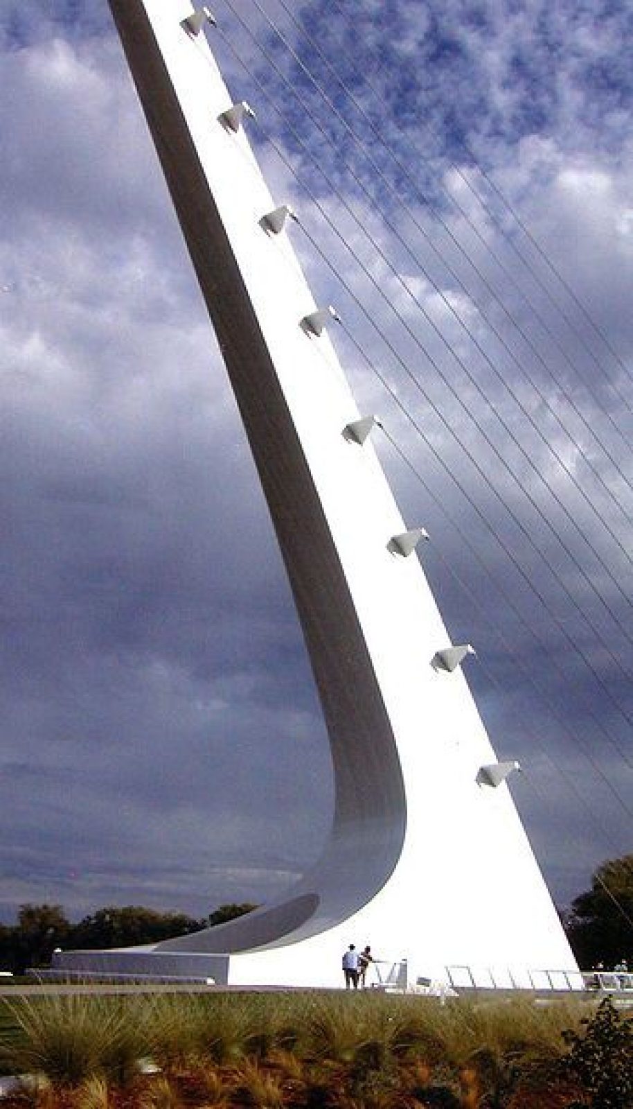 Sundial Bridge at Turtle Bay | Santiago Calatrava – Arch2O.com