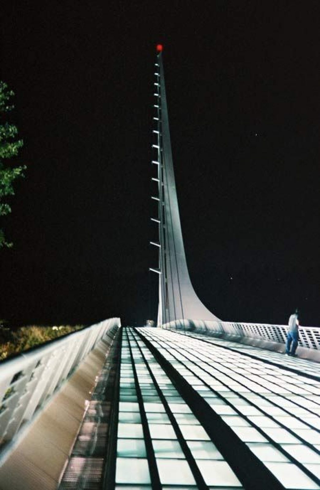 Sundial Bridge at Turtle Bay | Santiago Calatrava - Arch2O.com