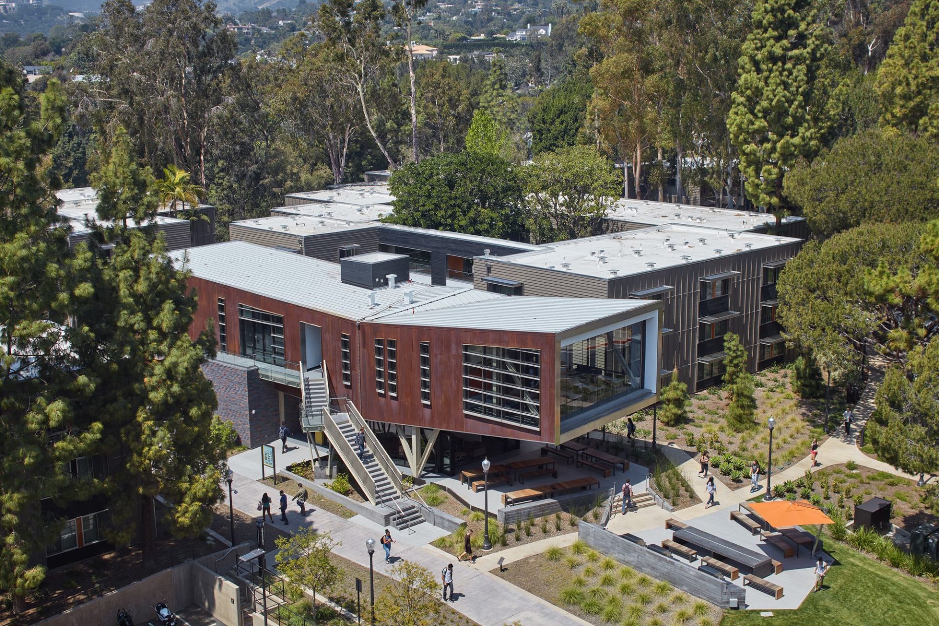 UCLA Saxon Suites | Studio E Architects - Arch2O.com