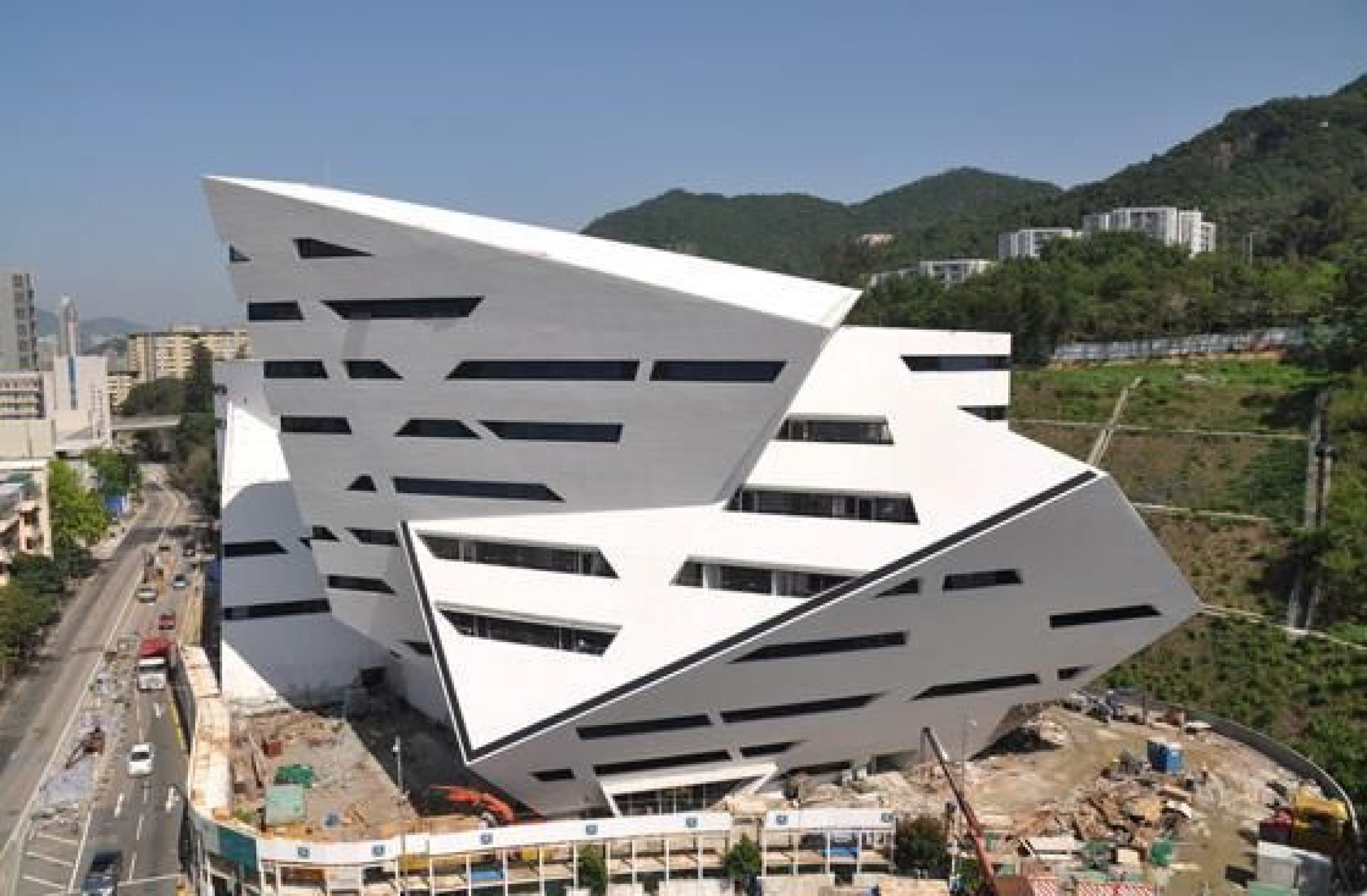 Run Run Shaw Creative Media Center | Daniel Libeskind - Arch2O.com