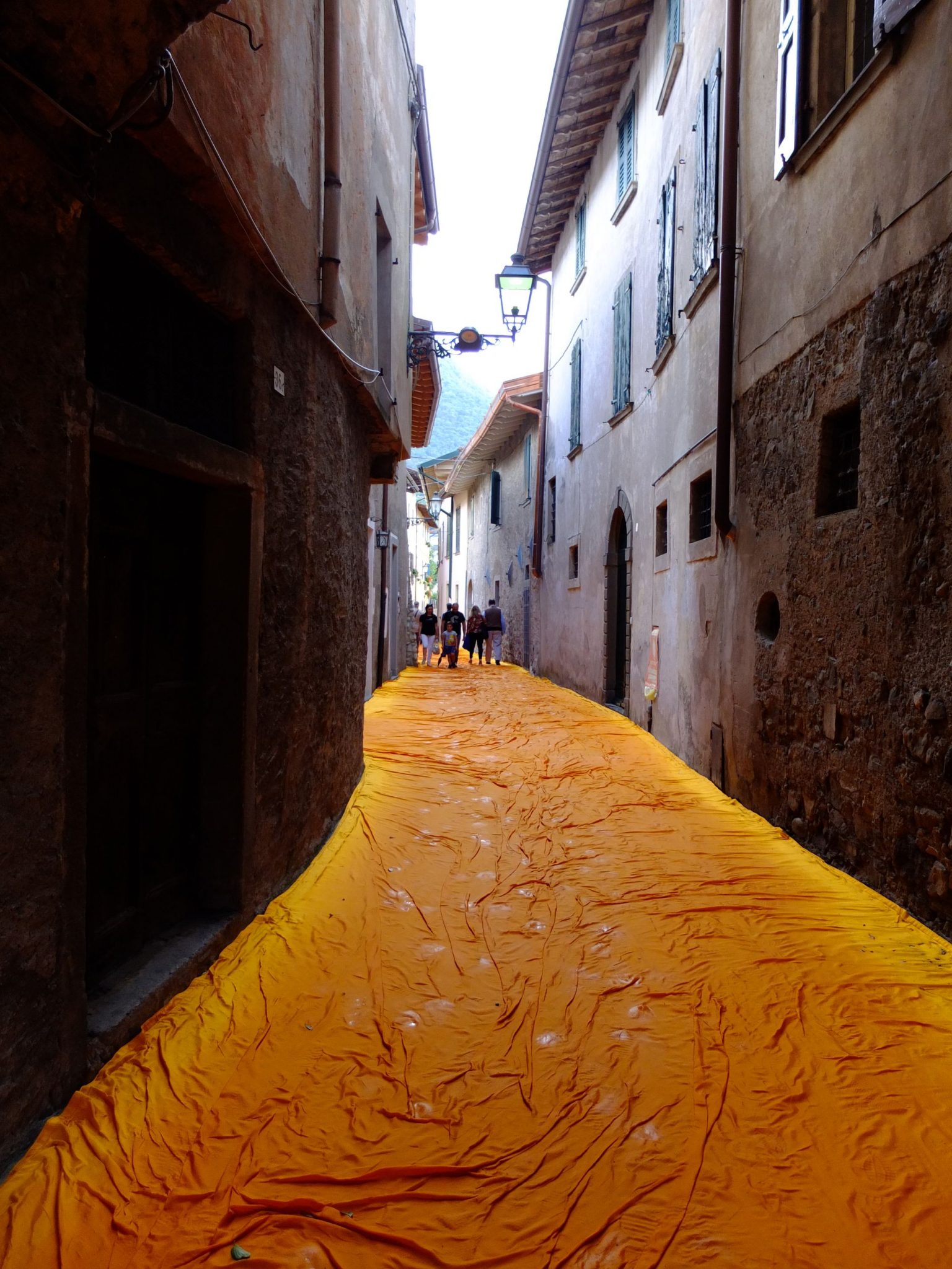 "Walk on Water" The Floating Piers installation | Christo and Jeanne ...