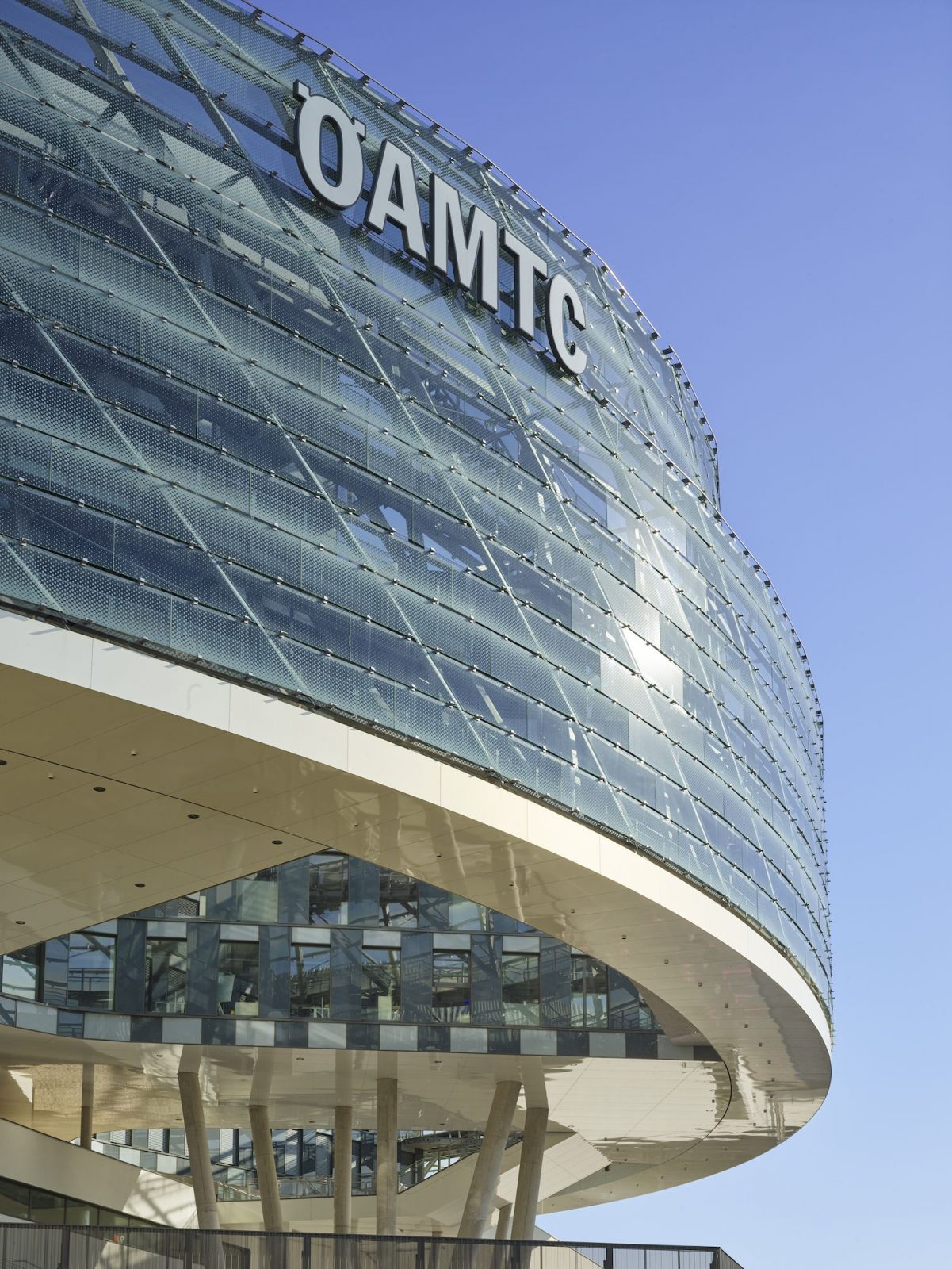 ÖAMTC Headquarters | Pichler & Traupmann Architekten ZT GmbH - Arch2O.com