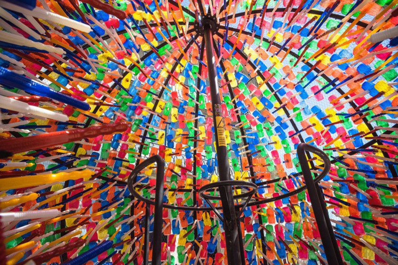 10 Colorful Installation Artworks That Turn the City into A Playground ...