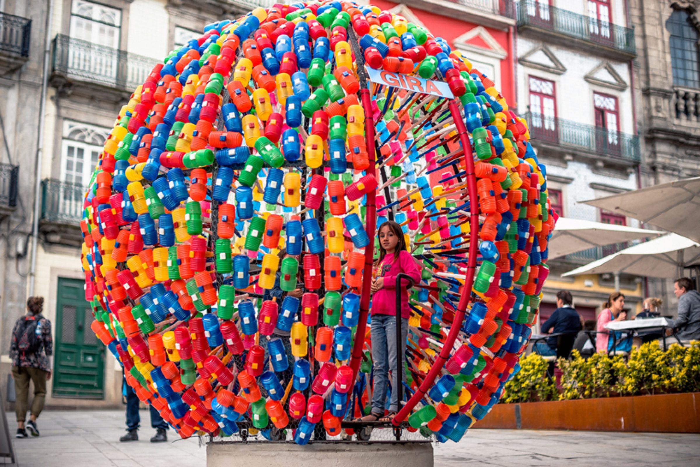 10 Colorful Installation Artworks That Turn the City into A Playground ...