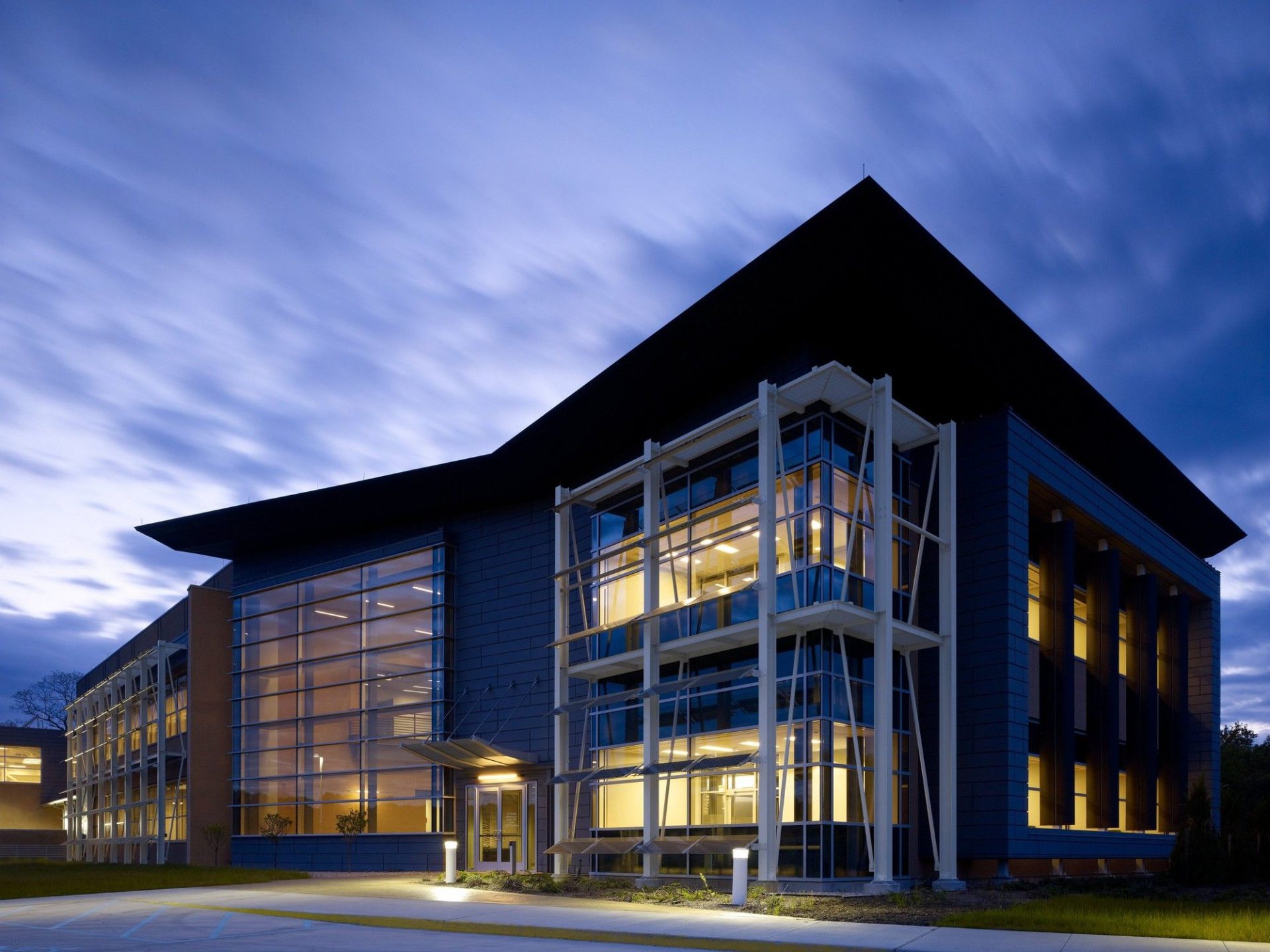 Advanced Energy Center, Stony Brook University | Flad Architects ...