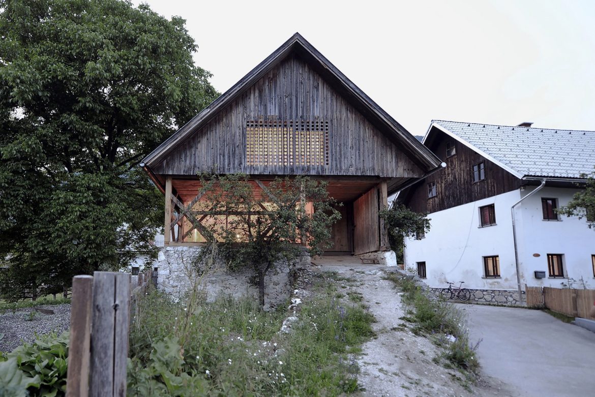 Alpine Barn to Loft Conversion | OFIS Architects – Arch2O.com