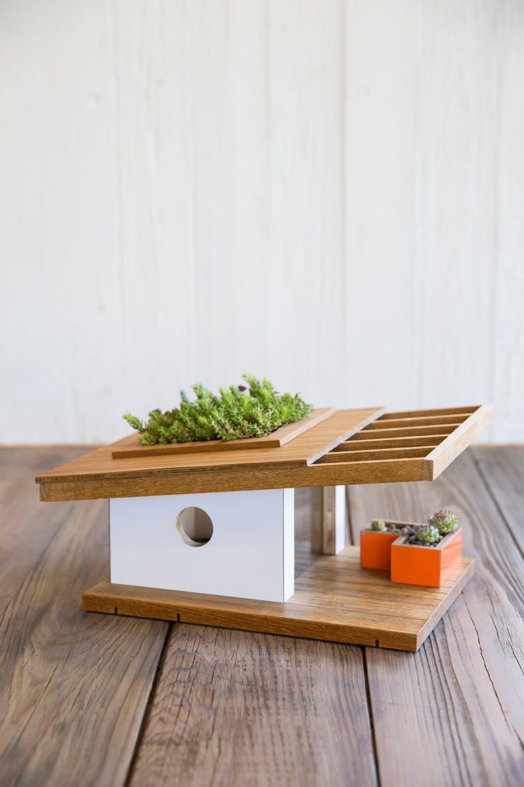 Elegant Birdhouses Inspired by the Architecture of Frank Lloyd Wright ...