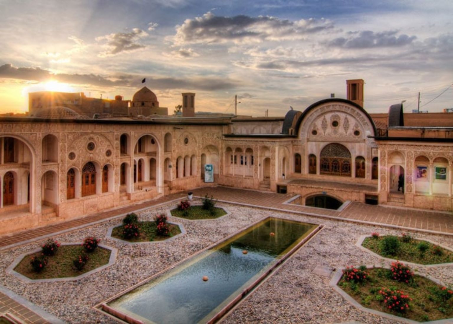 The Beautiful Wonders of Persian Architecture From 4 Cities in Iran ...