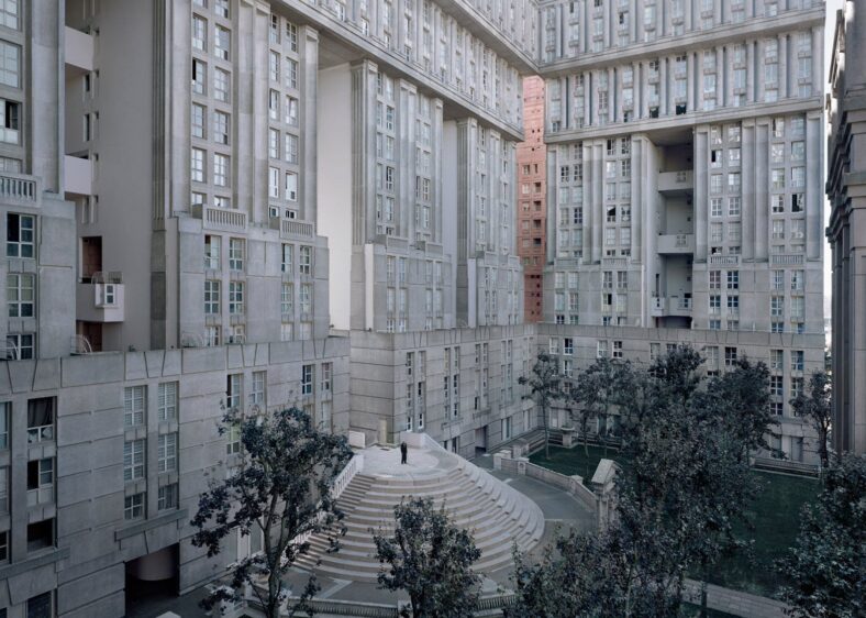 The Post-Modern 'Utopia' in Paris Suburb as Photographed by Laurent ...