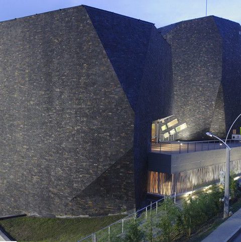 España Library | Giancarlo Mazzanti - Arch2O.com