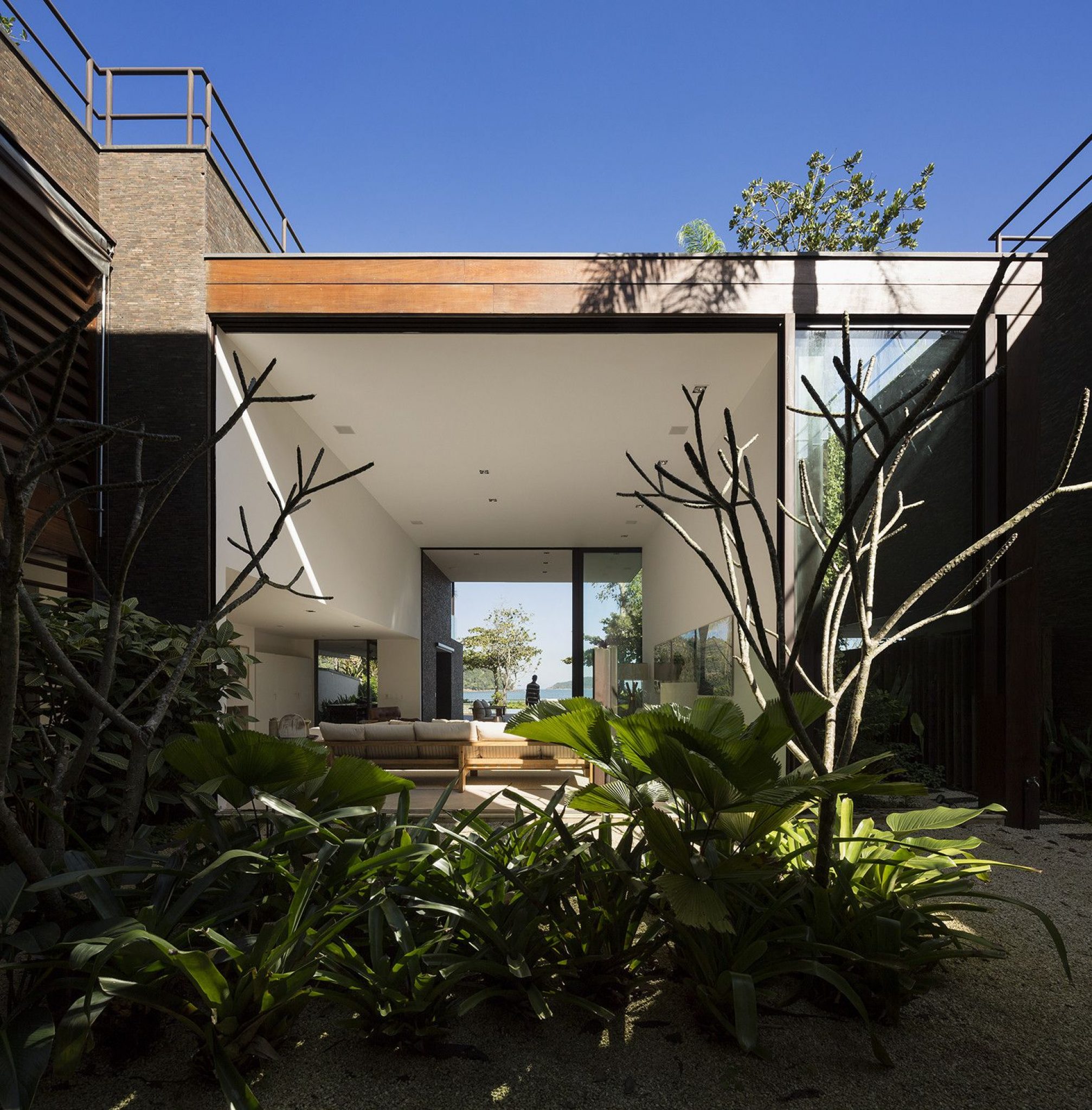 Four Houses in Baleia | Studio Arthur Casas - Arch2O.com