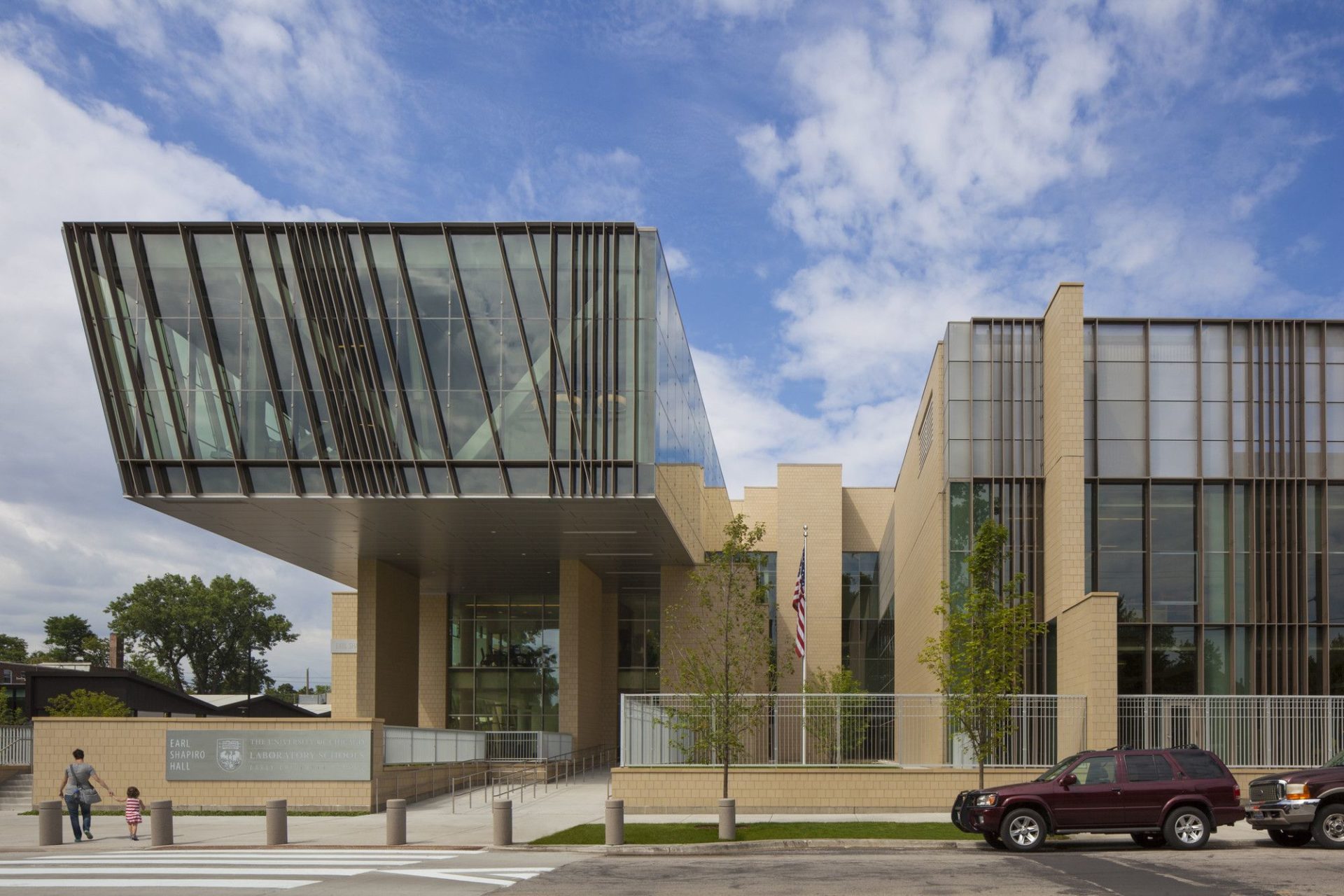UC Lab School – Earl Shapiro Hall | Valerio Dewalt Train Associates ...