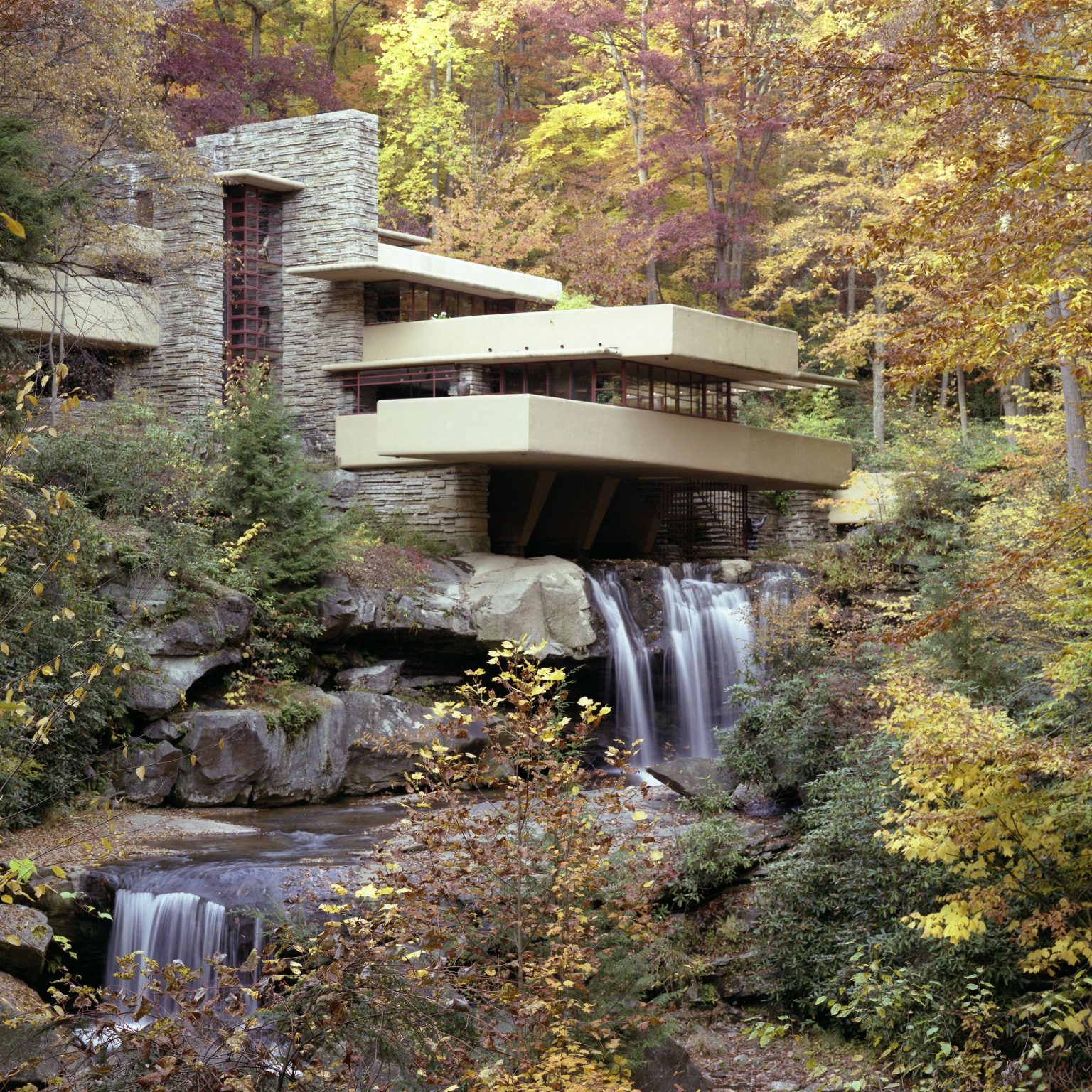 Architecture Failures: 5 Iconic Buildings With the Most Embarrassing ...