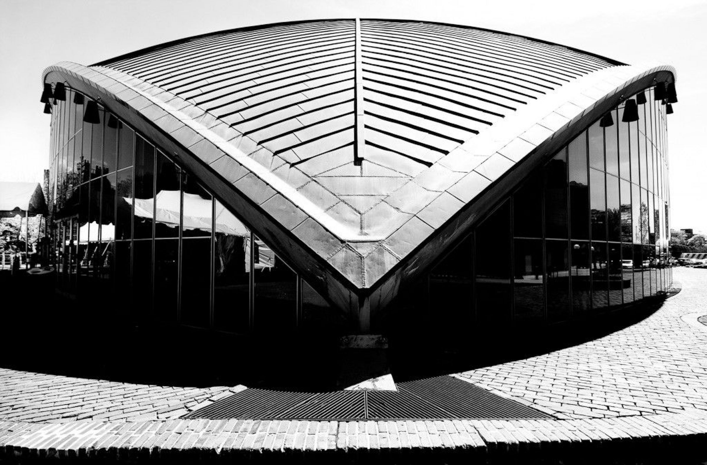 6 Unconventional Structure Systems and Their Outstanding Uses in ...