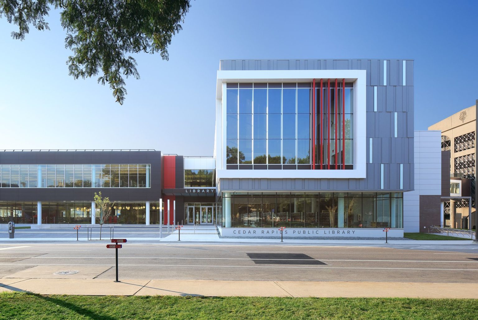 Cedar Rapids Public Library | OPN Architects - Arch2O.com